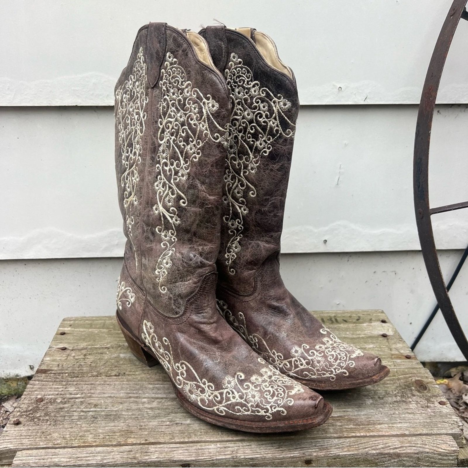 Corral Corral Bone Color Floral Embroidery Point Toe Cowgirl Boot | Grailed
