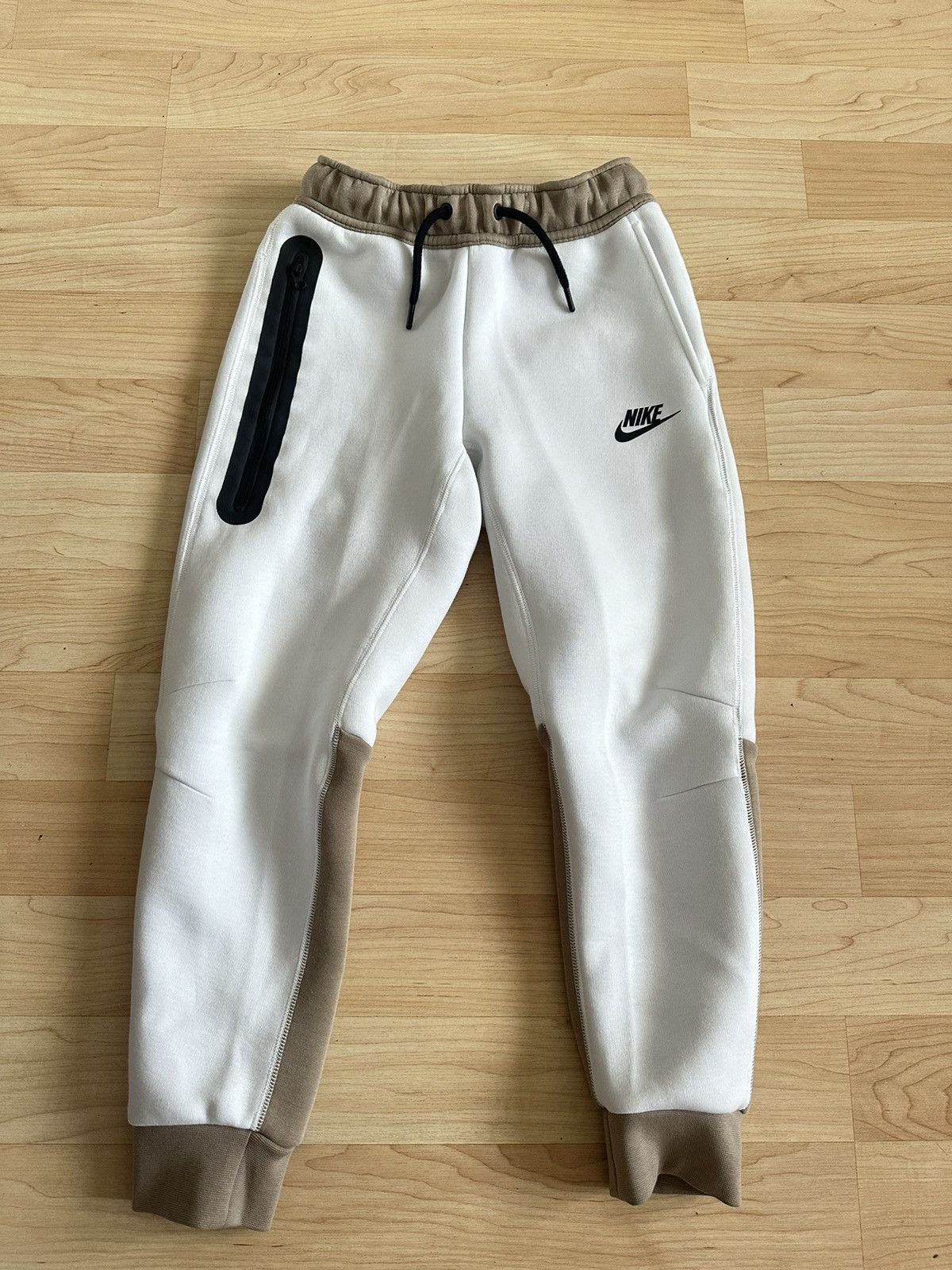 Nike Nike tech sweatpants | Grailed
