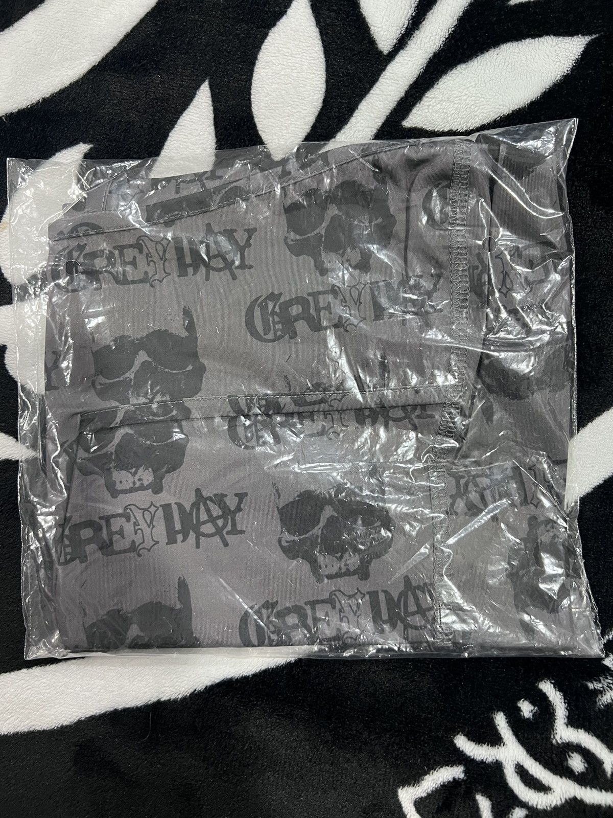 G59 Records × Pouya & $uicideboy$ Merch GreyDay Gator Mask/G59/Grey59 ...