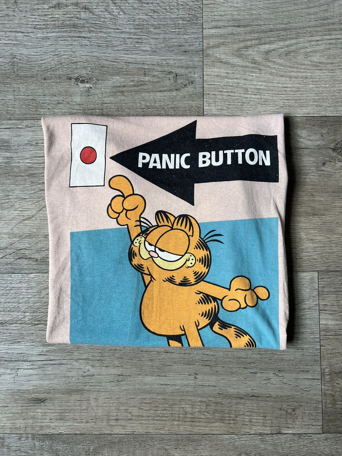 Cartoon Network × Disney × Vintage Vintage Garfield panic button shirt ...