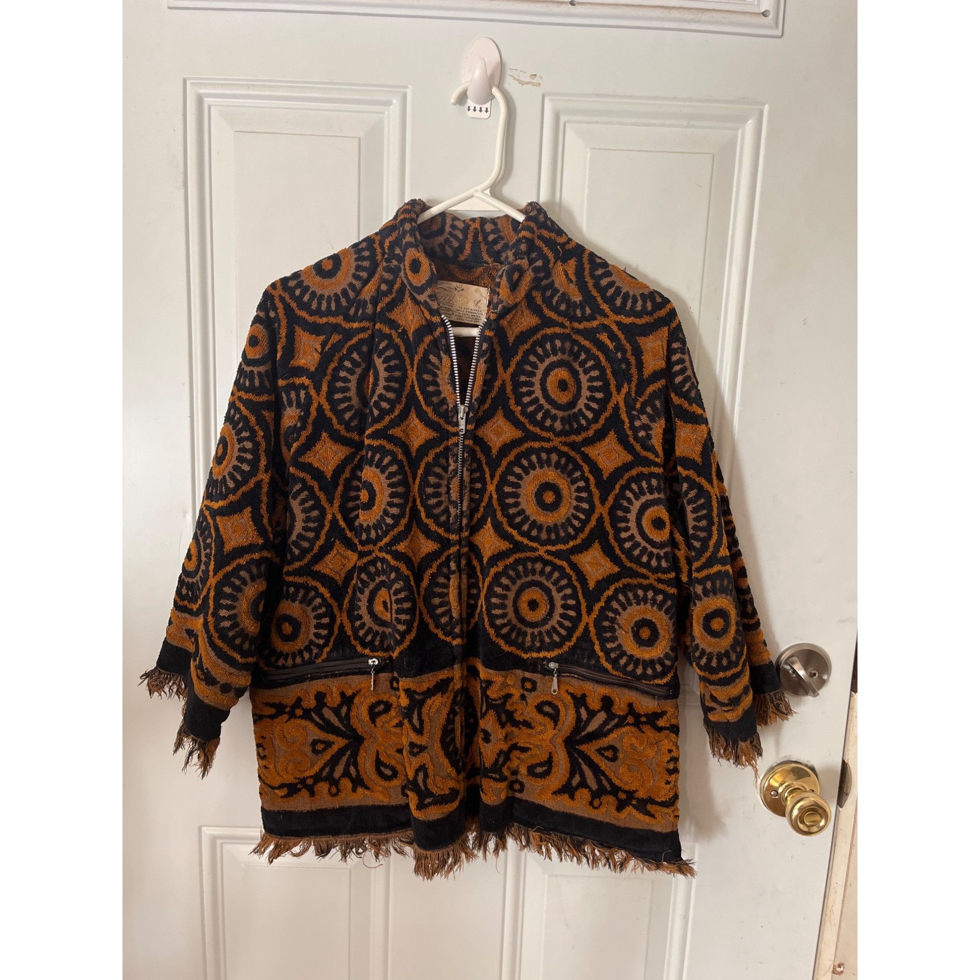 Vintage Fieldcrest 1960’s black gold zip front towel jacket | Grailed