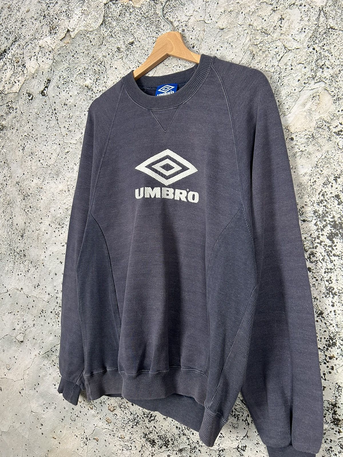 Umbro × Vintage Vintage Umbro Boxy Crewneck 90s Center Logo Hype Retro ...