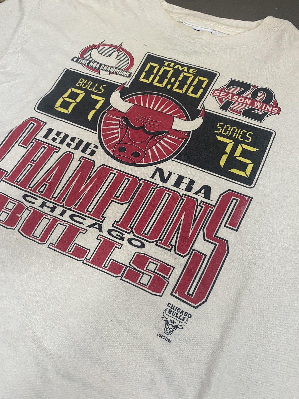 Chicago Bulls × NBA × Vintage Vintage 1996 Chicago Bulls 4-Peat Champs ...