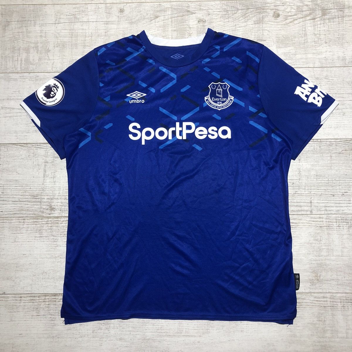 Soccer Jersey × Streetwear × Umbro 2020 FC Everton Umbro Home Kit ...