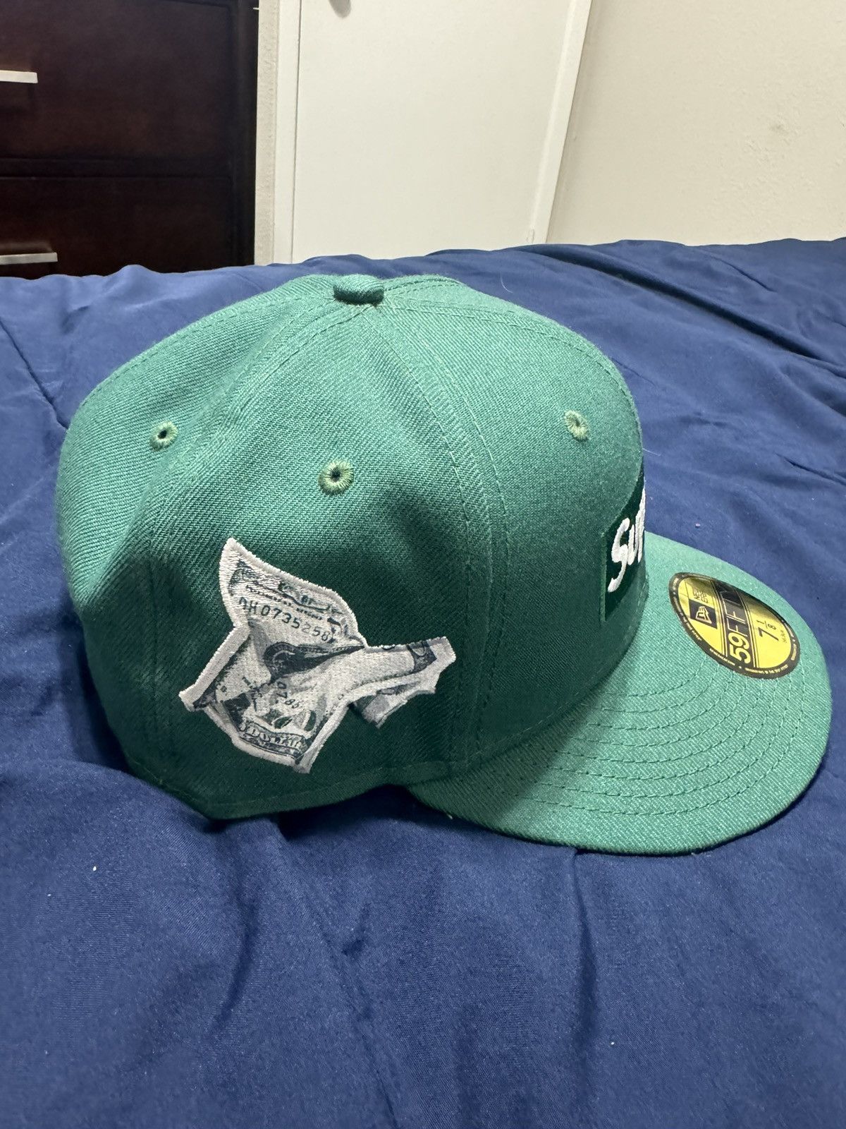New Era × Supreme New era supreme money box logo fitted hat New Era × Supreme New era supreme money box logo fitted hat