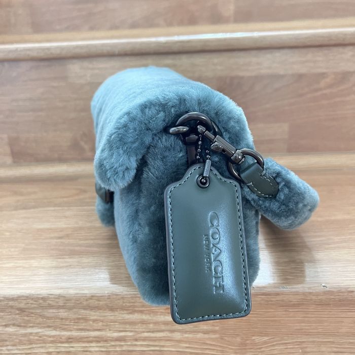 Coach Coach Pillow Tabby Shoulder Bag 26 In Shearling CC445 Green | Grailed