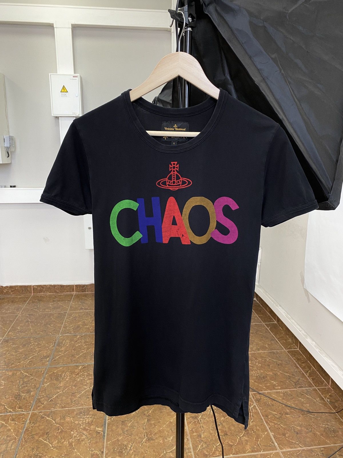 Luxury × Vivienne Westwood Vivienne Westwood Chaos t-shirt rare retro hype Y2K | Grailed