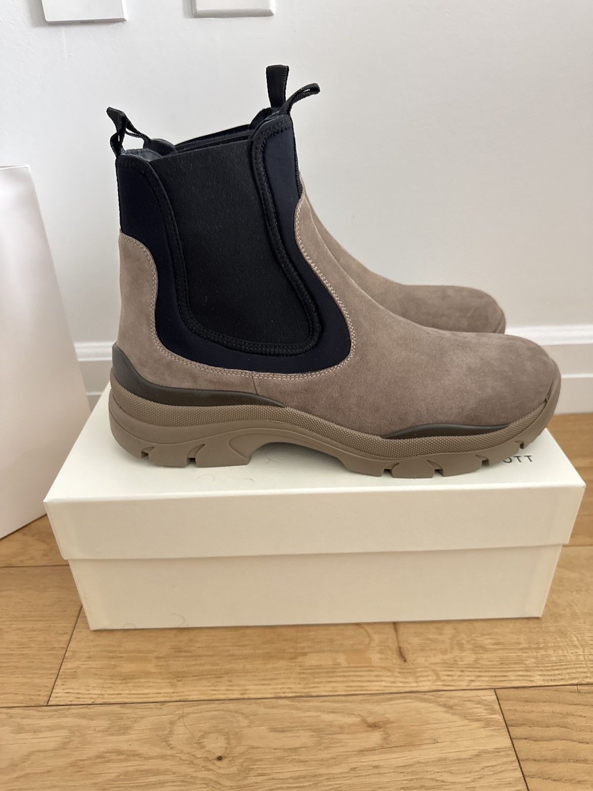 John Elliott MSRP $600-John Elliott Chelsea boot sz. 45 | Grailed
