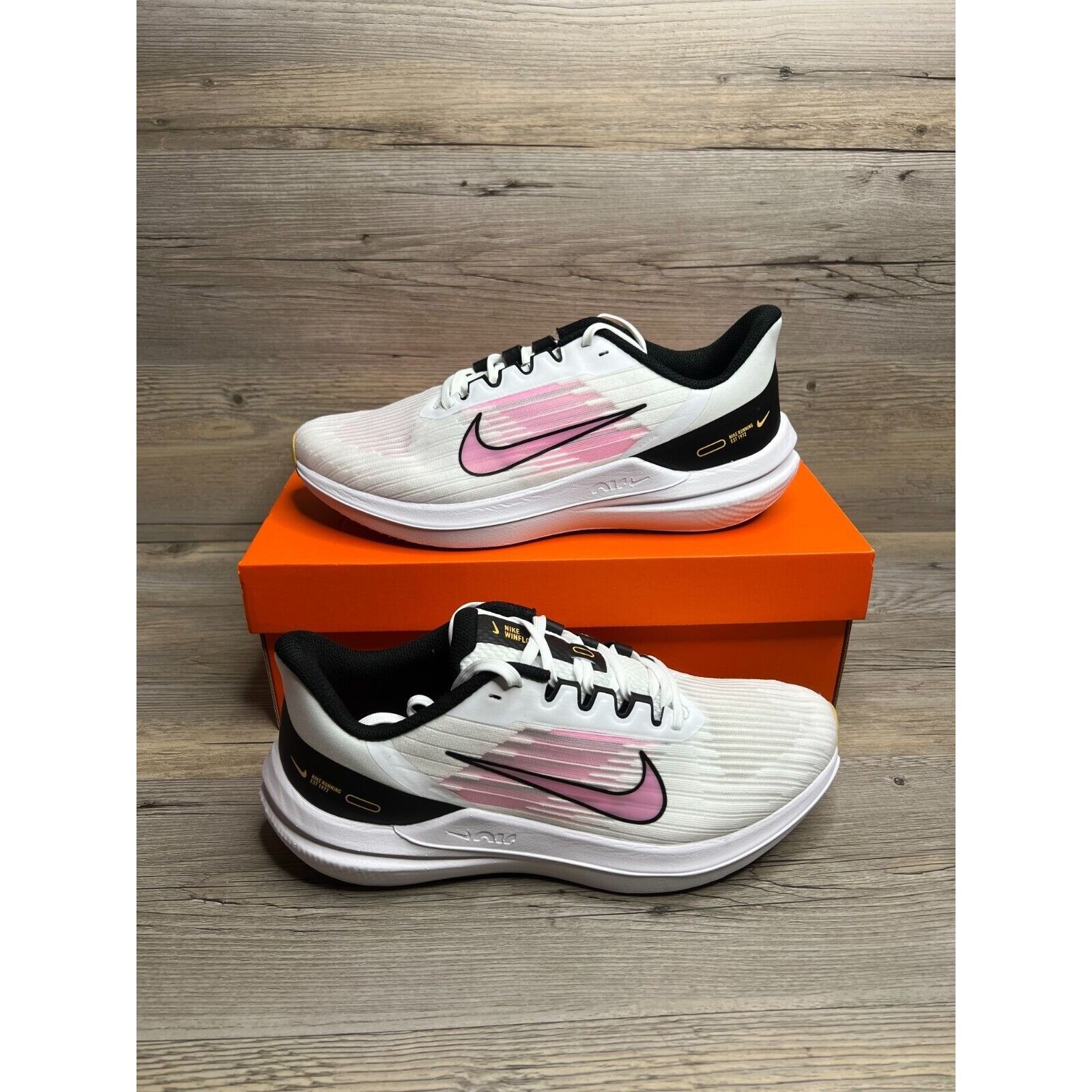 Nike Nike Air Winflo 9 Womens Size 9.5 White Pink Spell Black | Grailed