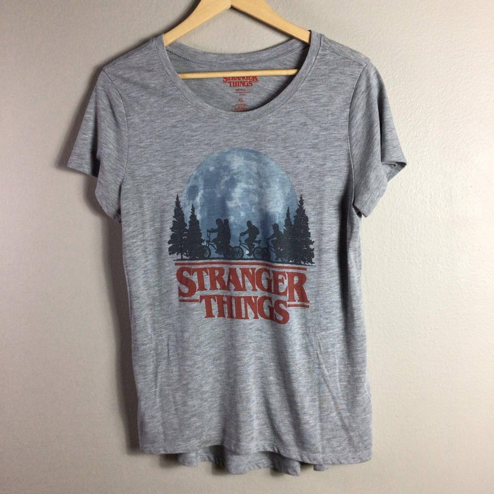 Streetwear Netflix Stranger Things T Shirt Netflix tv show Y2K Gray XL ...