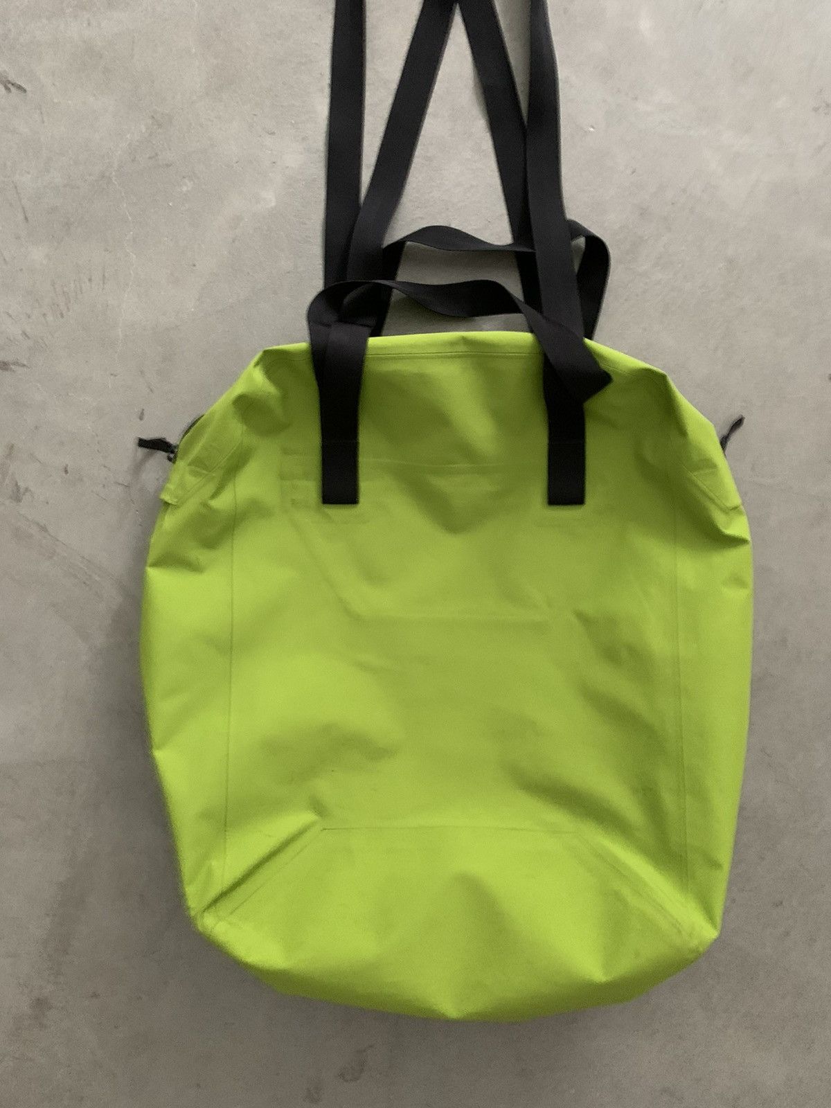 Veilance Arcteryx Veilance seque tote bag green | Grailed