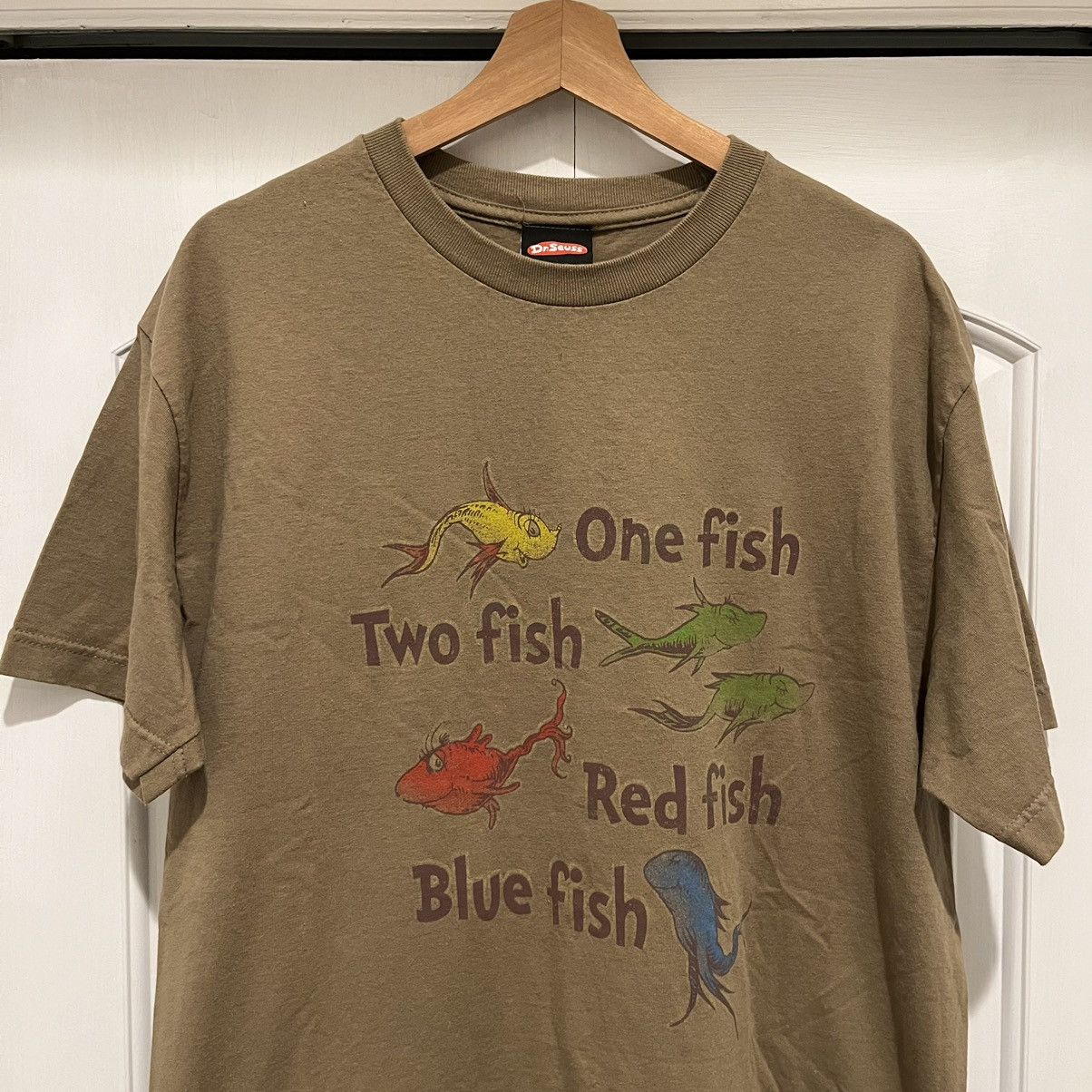Avant Garde × Streetwear × Vintage 2001 Dr. Seuss One Fish Two Fish Red ...