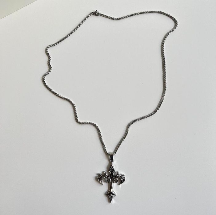 Silver Y2K 2000 grunge metal punk gothic emo cross pendant necklace ...