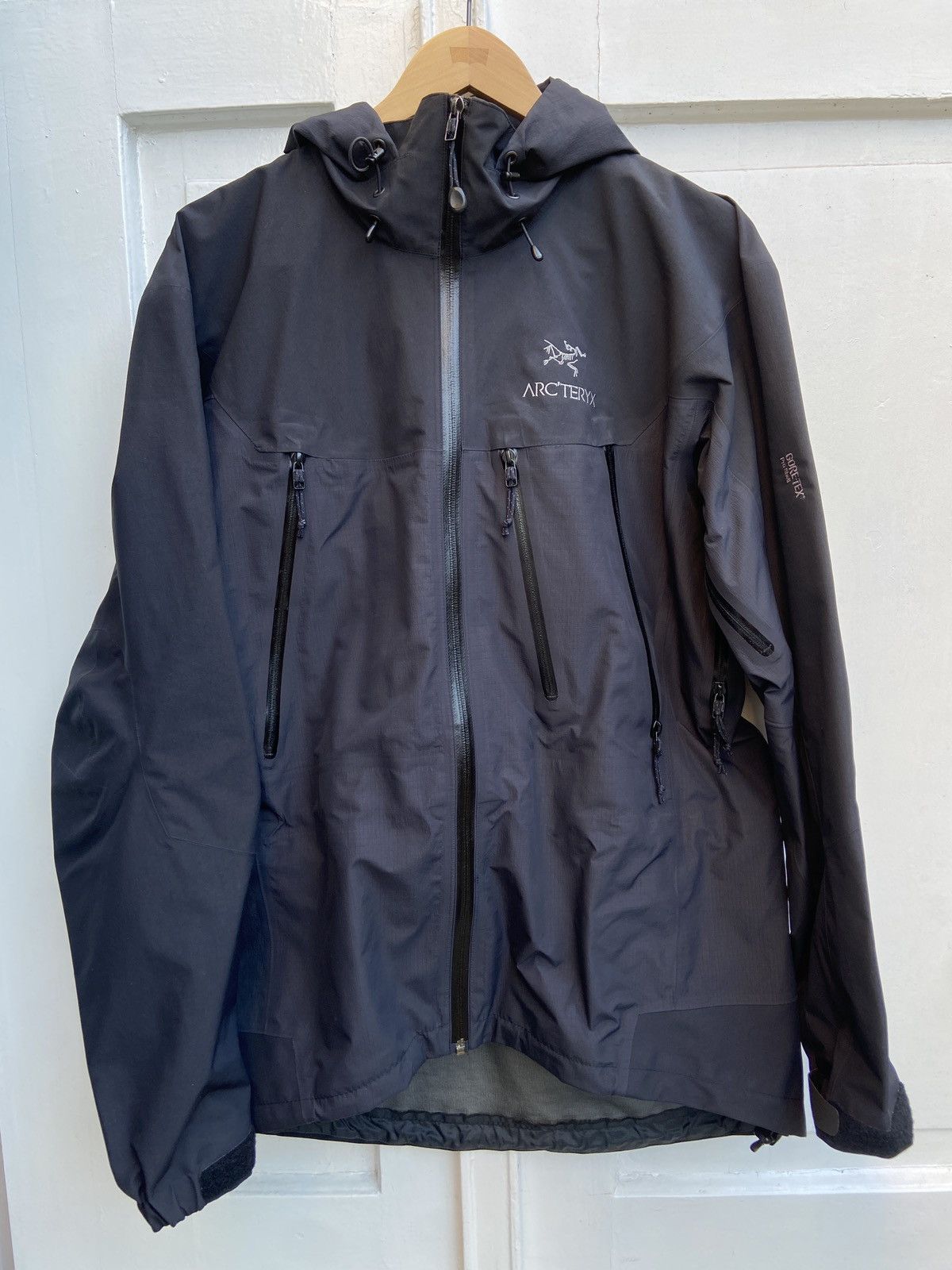 Arc'Teryx × Rare × Vintage Theta AR Arc’teryx vintage jacket | Grailed