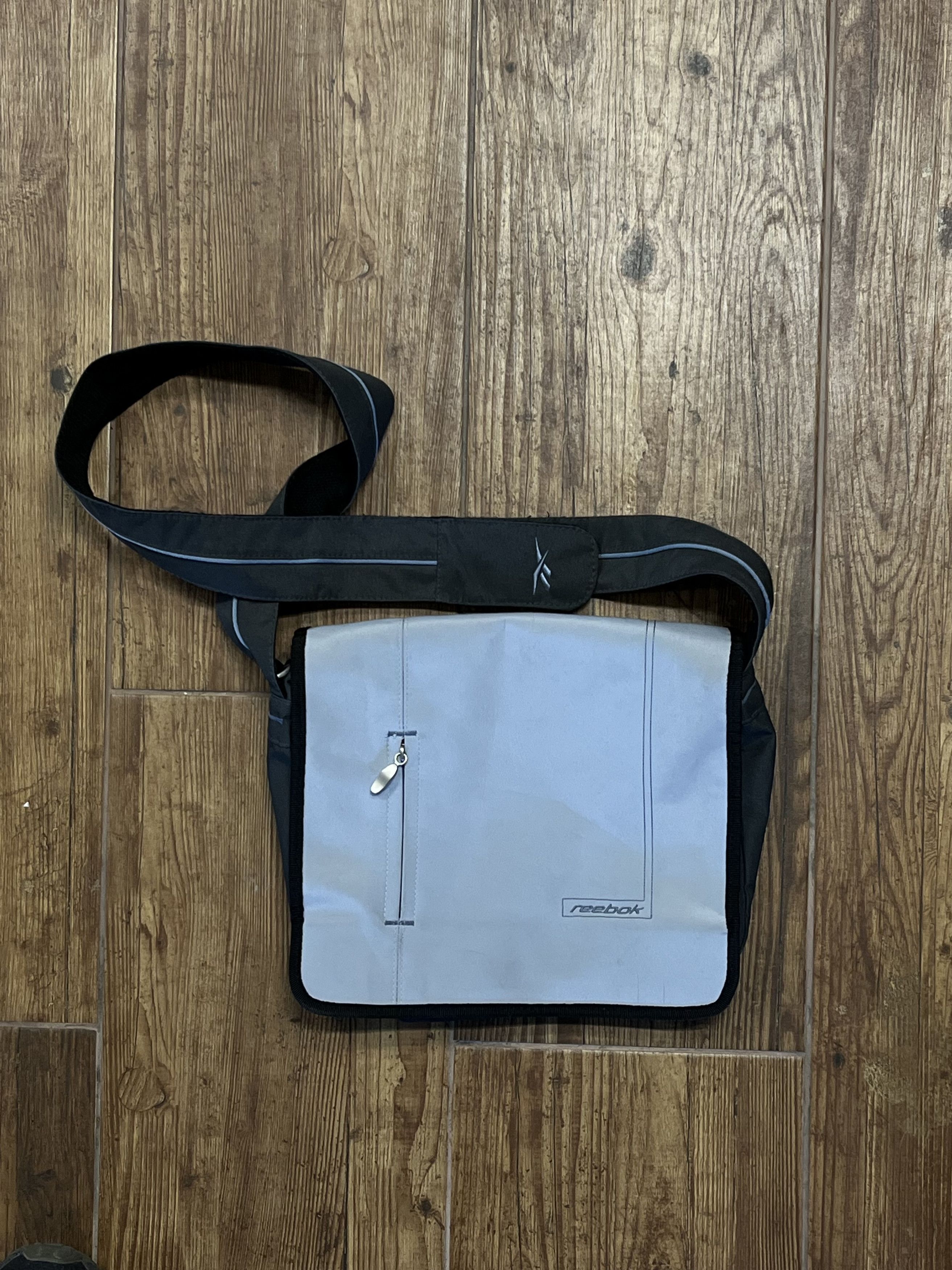 Reebok × Vintage Vintage Reebok Sling Crossbody Bag | Grailed