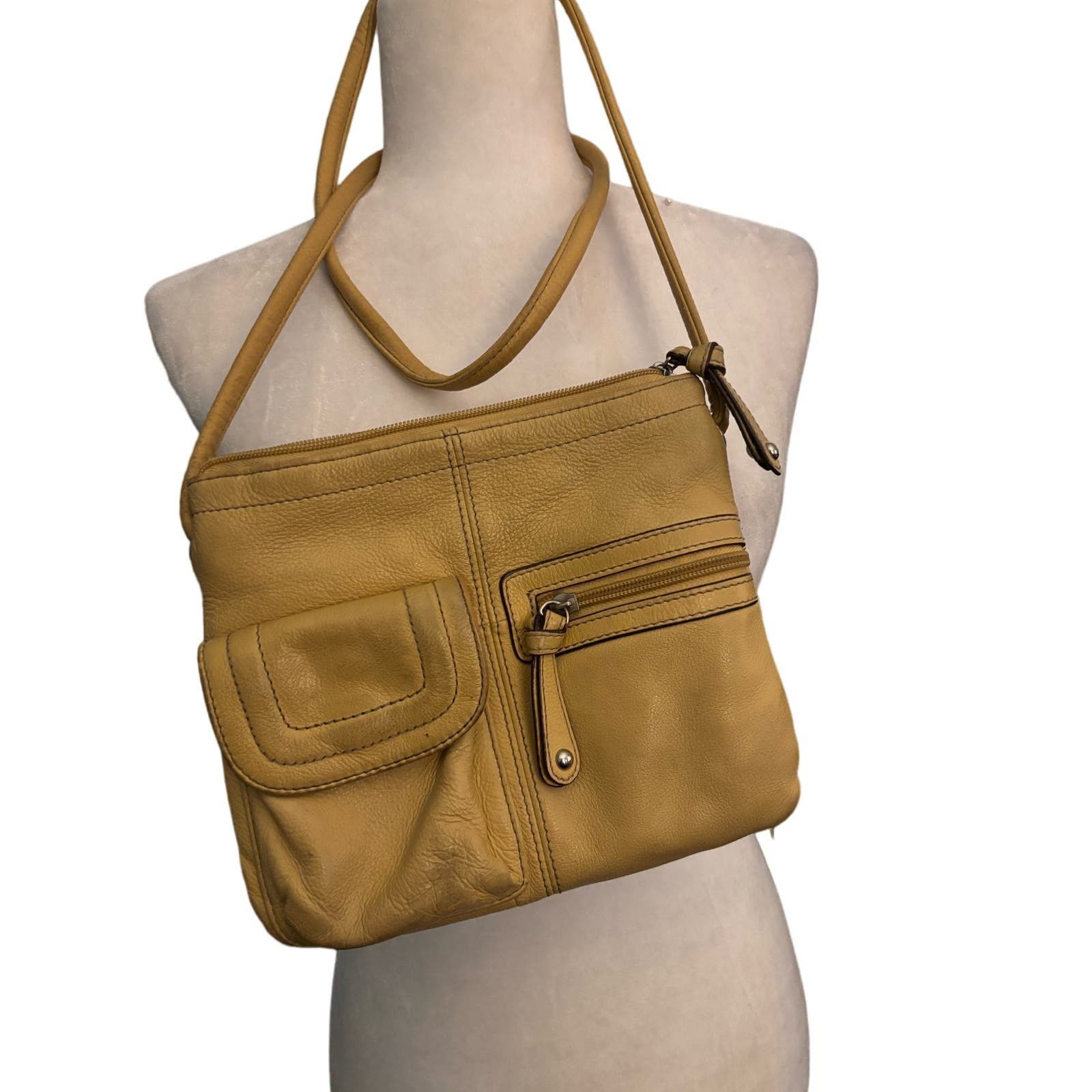 Clarks Clark's Leather Crossbody bag | Grailed