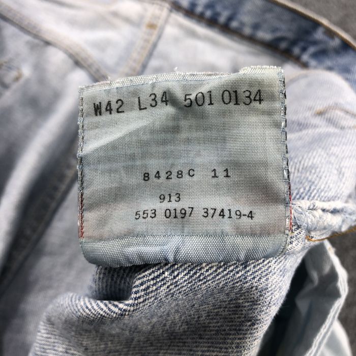 Vintage Vintage 90s Light Wash Levis 501 Jeans-J1586 | Grailed