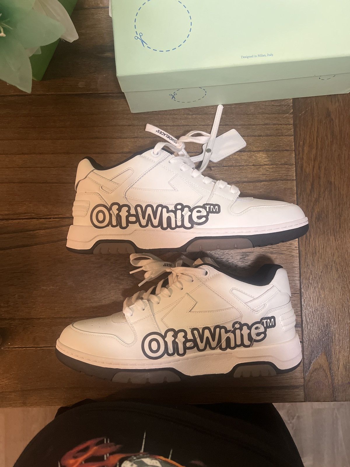 Off-White Off white out of office print logo | Grailed