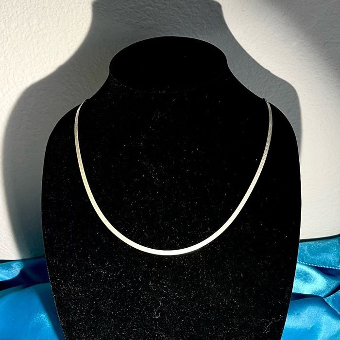 Sterling Silver AZU Vintage Italian 925 Silver Herringbone Necklace ...