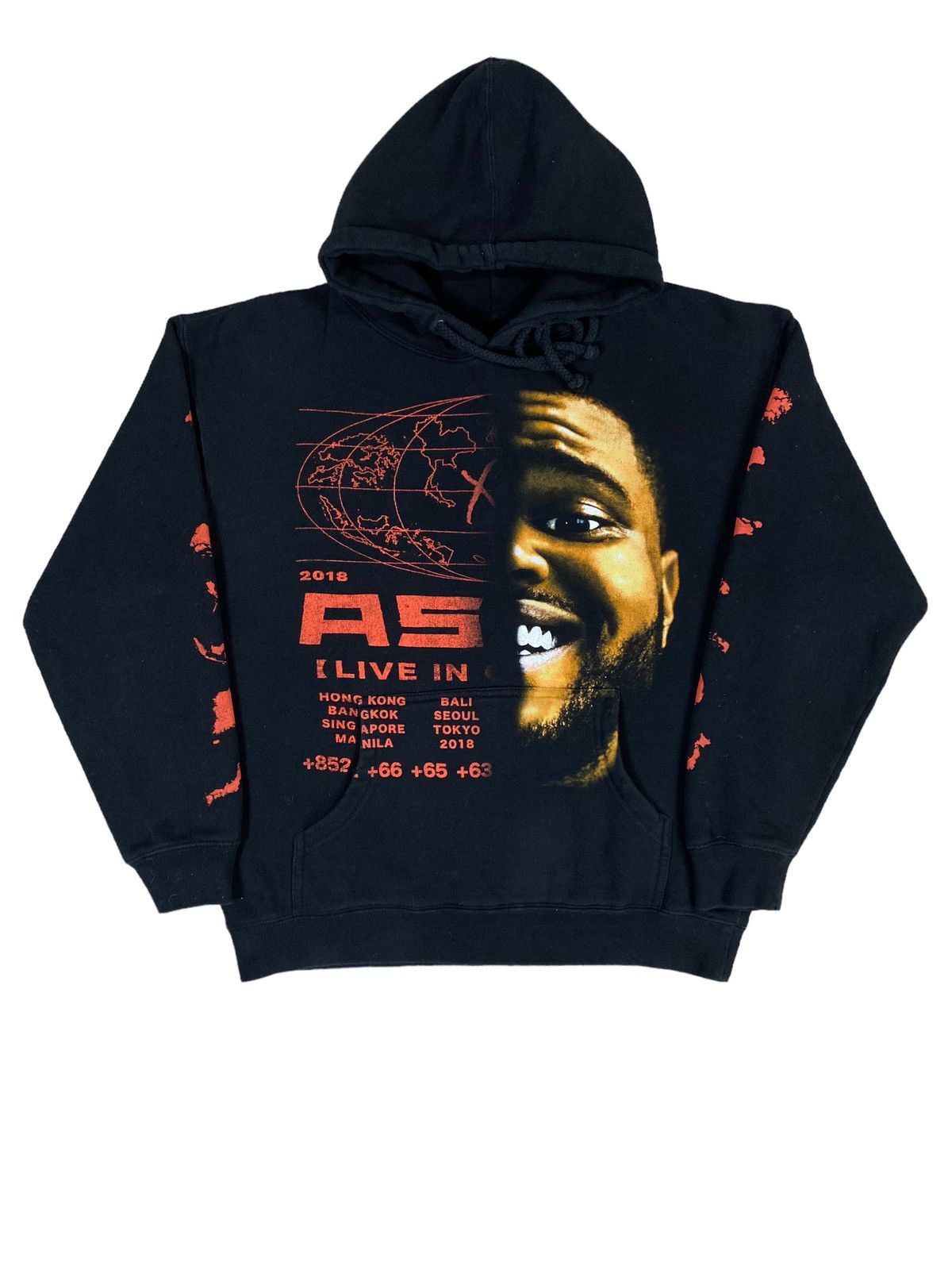 The Weeknd XO The Weeknd Asia Tour 2018 Big Face Graphic Hoodie | Grailed