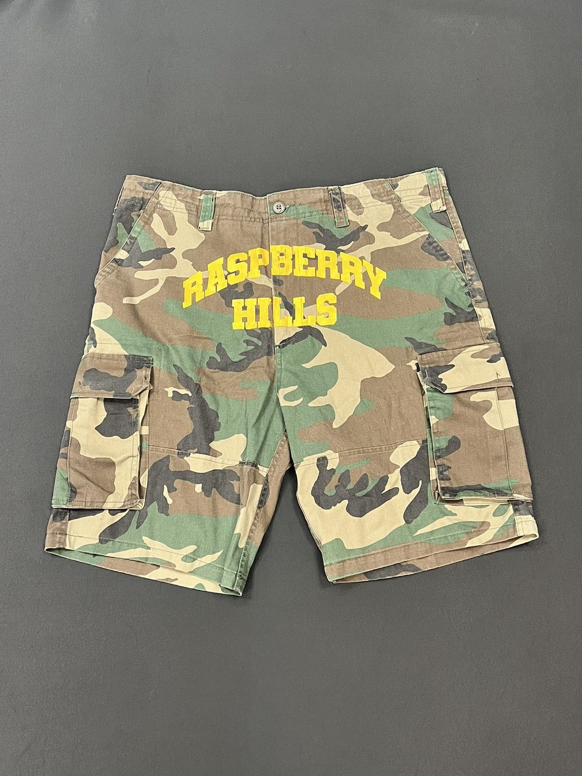 The GV Gallery The GV Gallery Raspberry Hills Army Cargo Shorts | Grailed