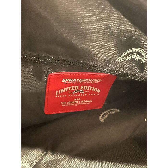 Sprayground BROKEN ZIPPER Spray ground Sharks in Paris Duffel Bag Blue ...