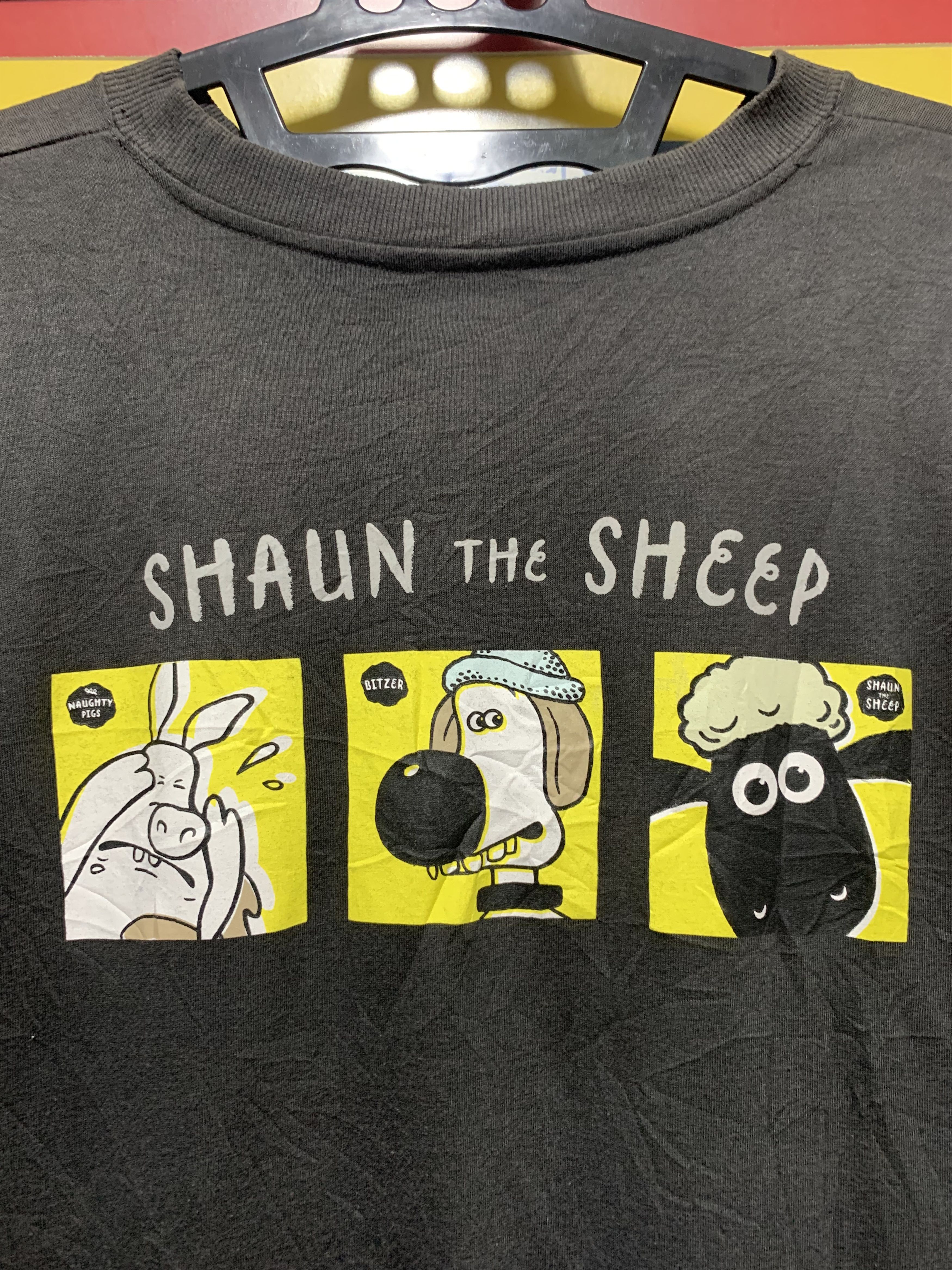 Vintage SHAUN THE SHEEP “Embroidery Logo Pocket” Cartoon tee | Grailed