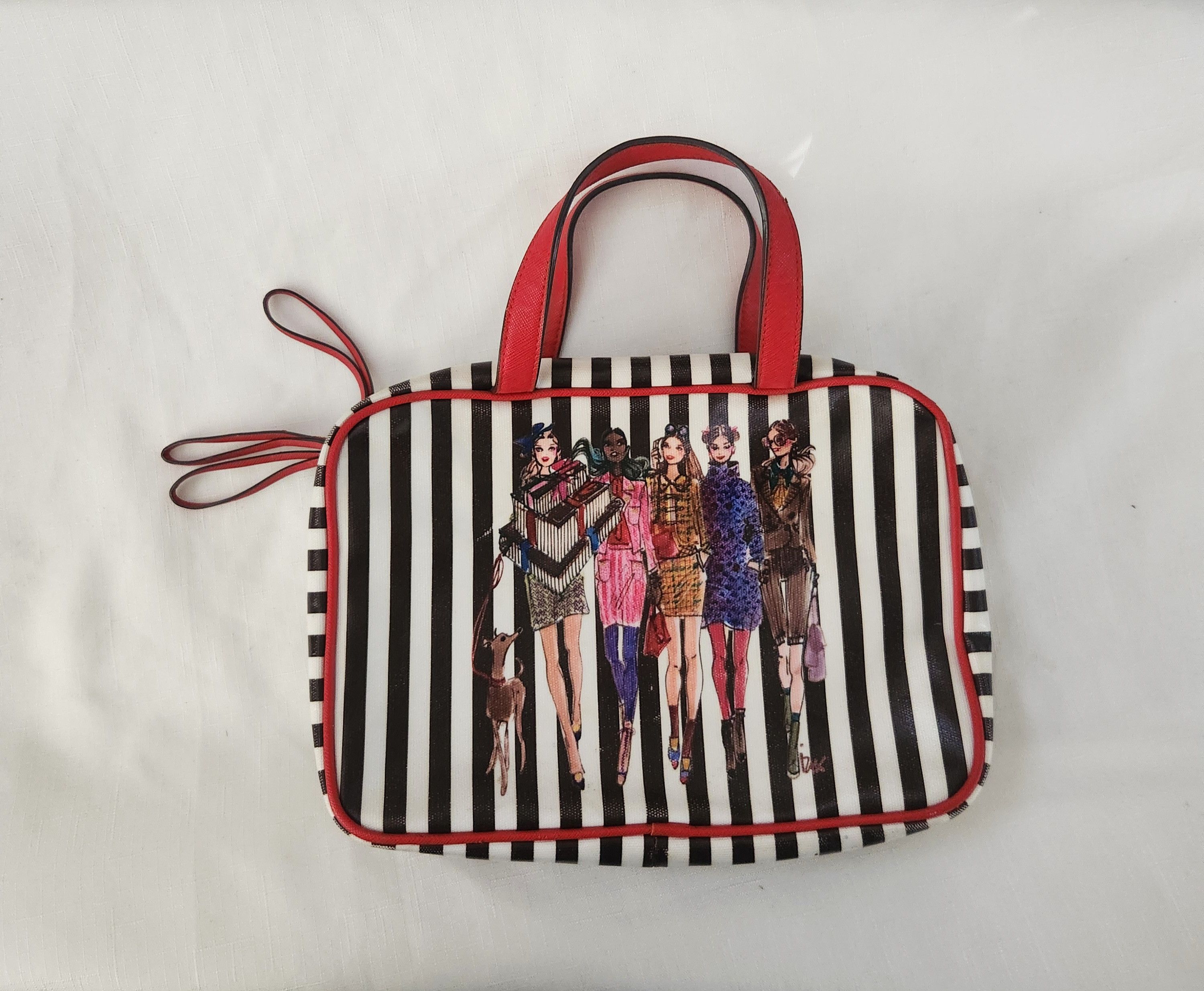 Designer × Henri Bendel Henri Bendel Iconic Red Brown Runway Model ...