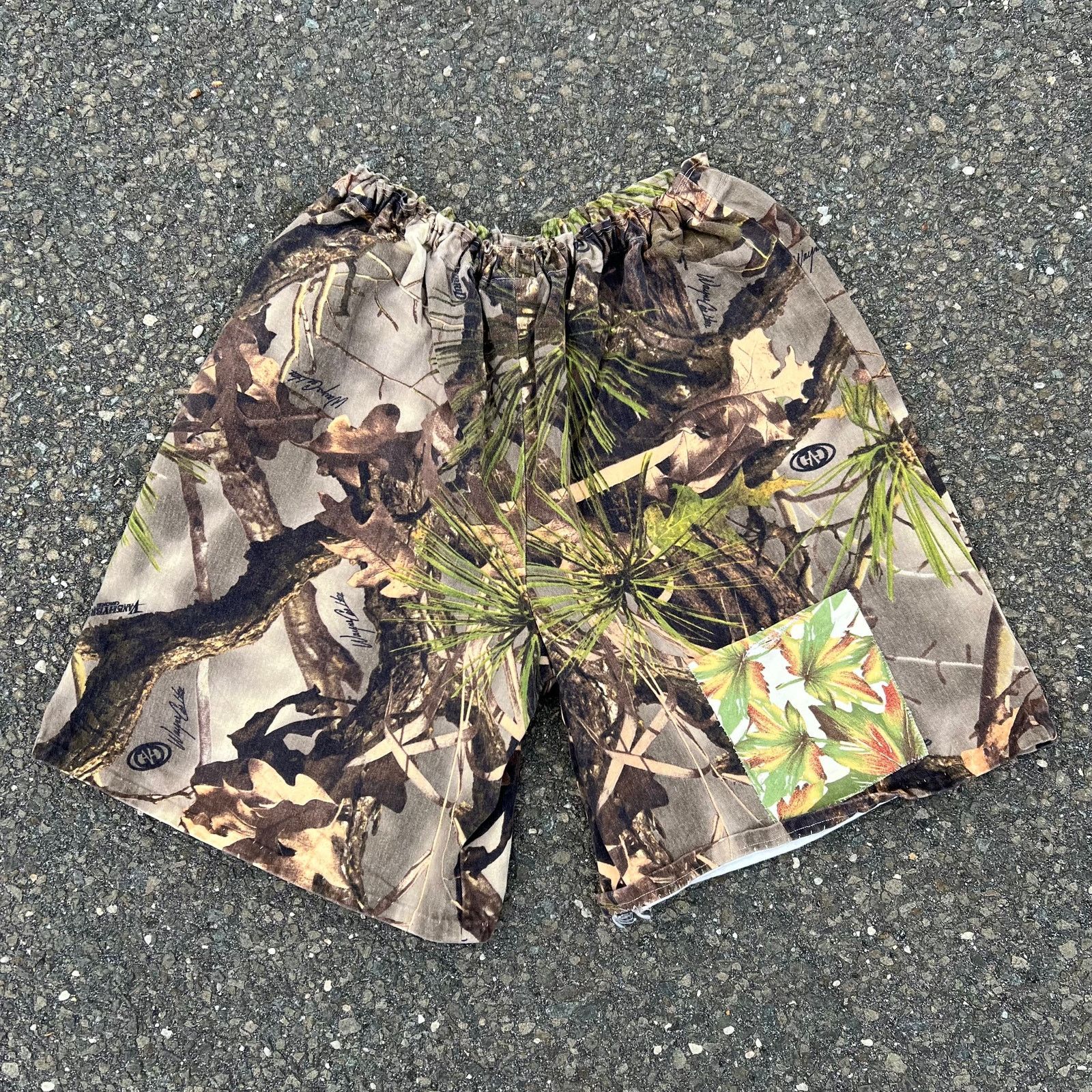 Vintage Vintage Realtree Camo hunting work wear shorts | Grailed