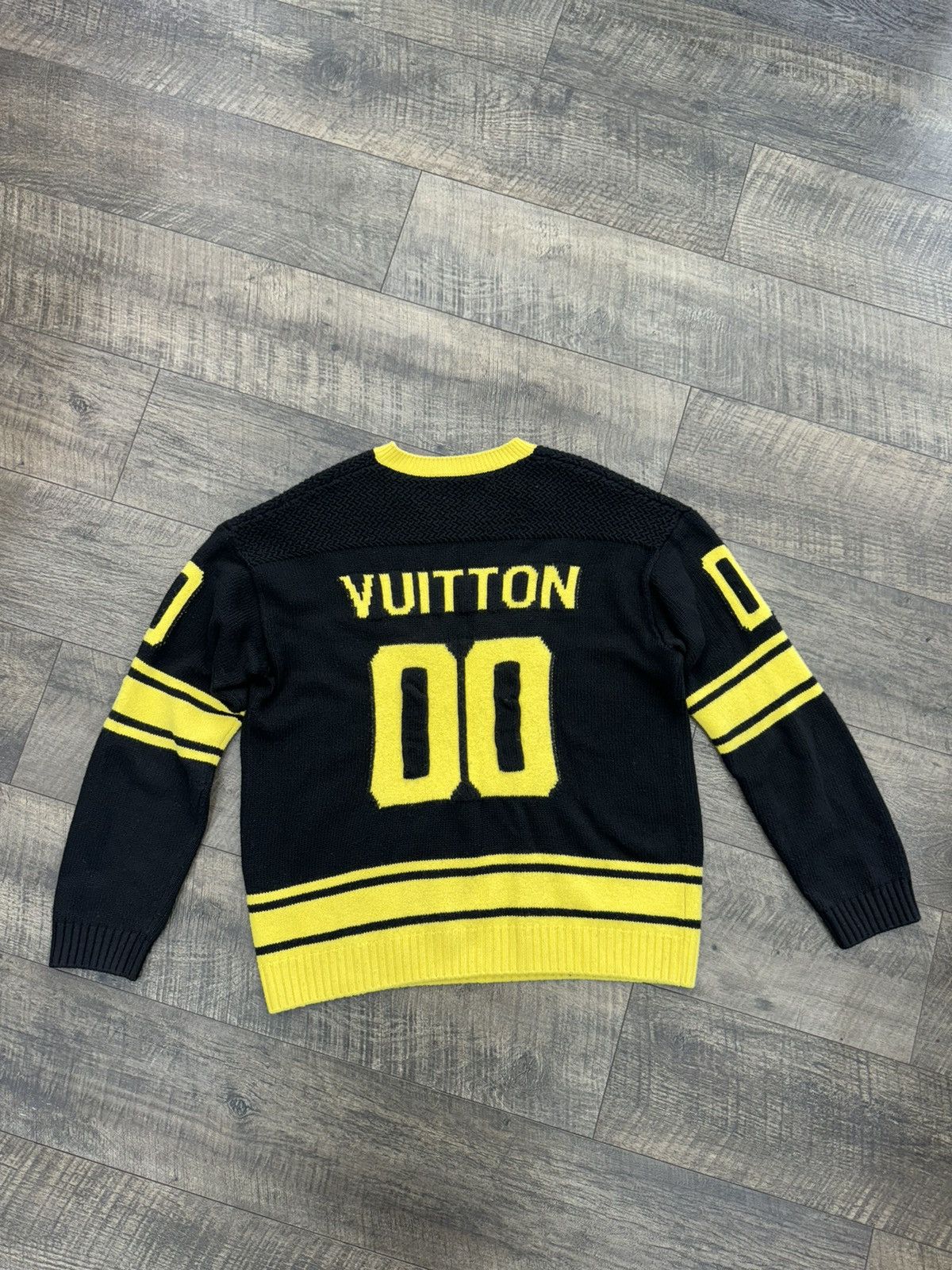 Louis Vuitton LV INTARSIA FOOTBALL TSHIRT VNECK SWEATER BLACK/ YELLOW ...