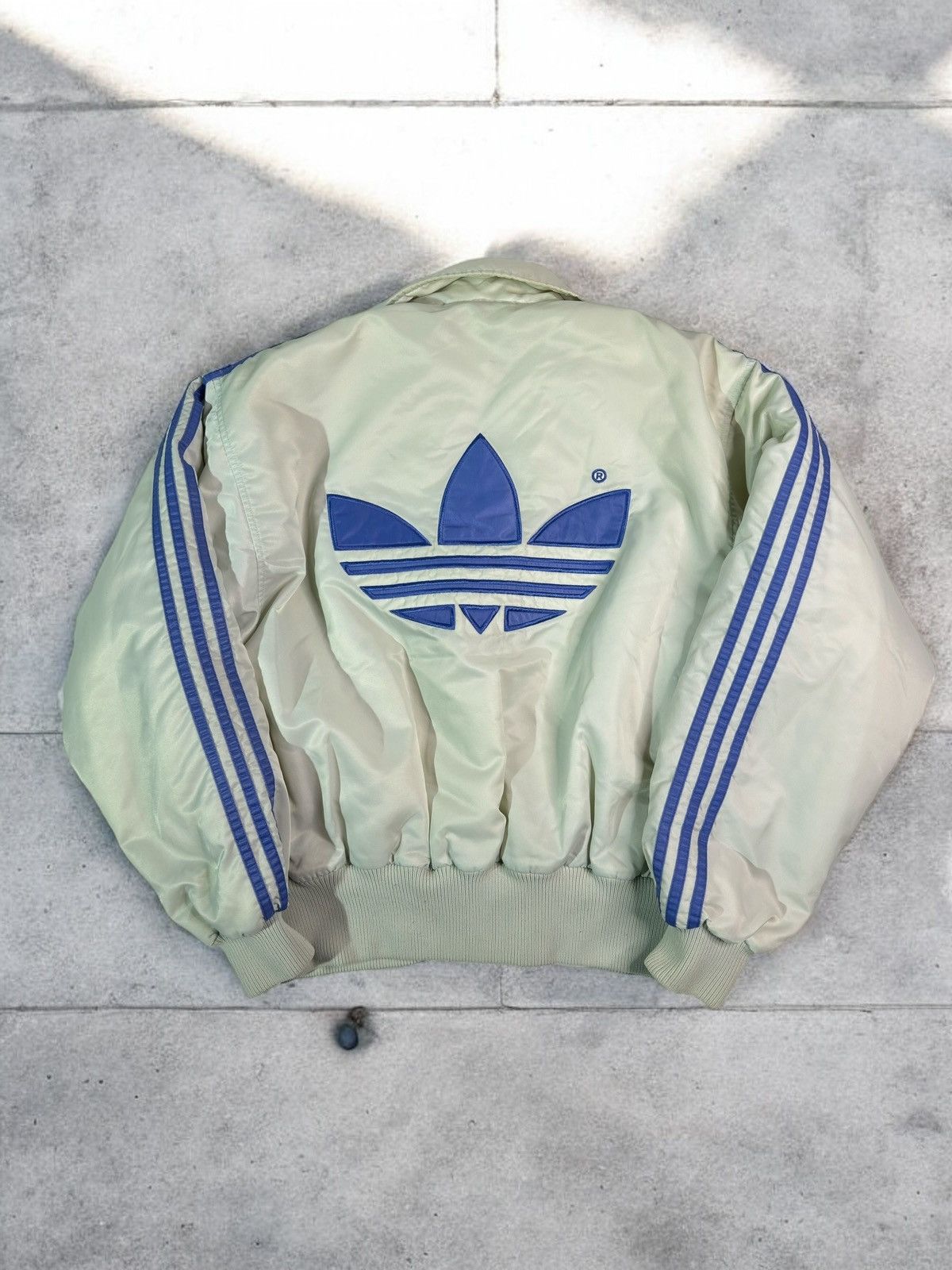 Adidas × Streetwear × Vintage Vintage Adidas cream boxy bomber down ...