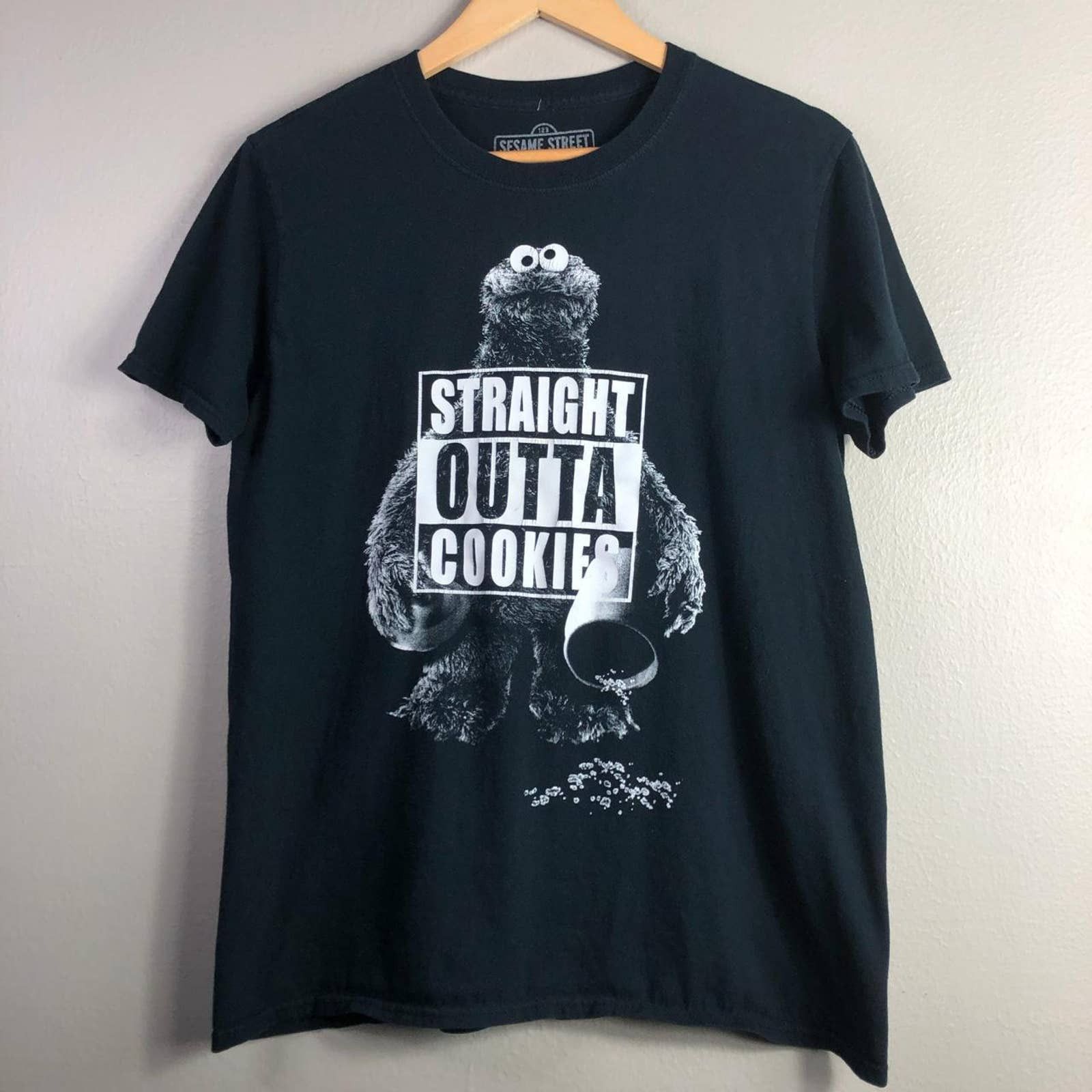 Streetwear Sesame Street Cookie Monster Straight Outta T Shirt Black M ...