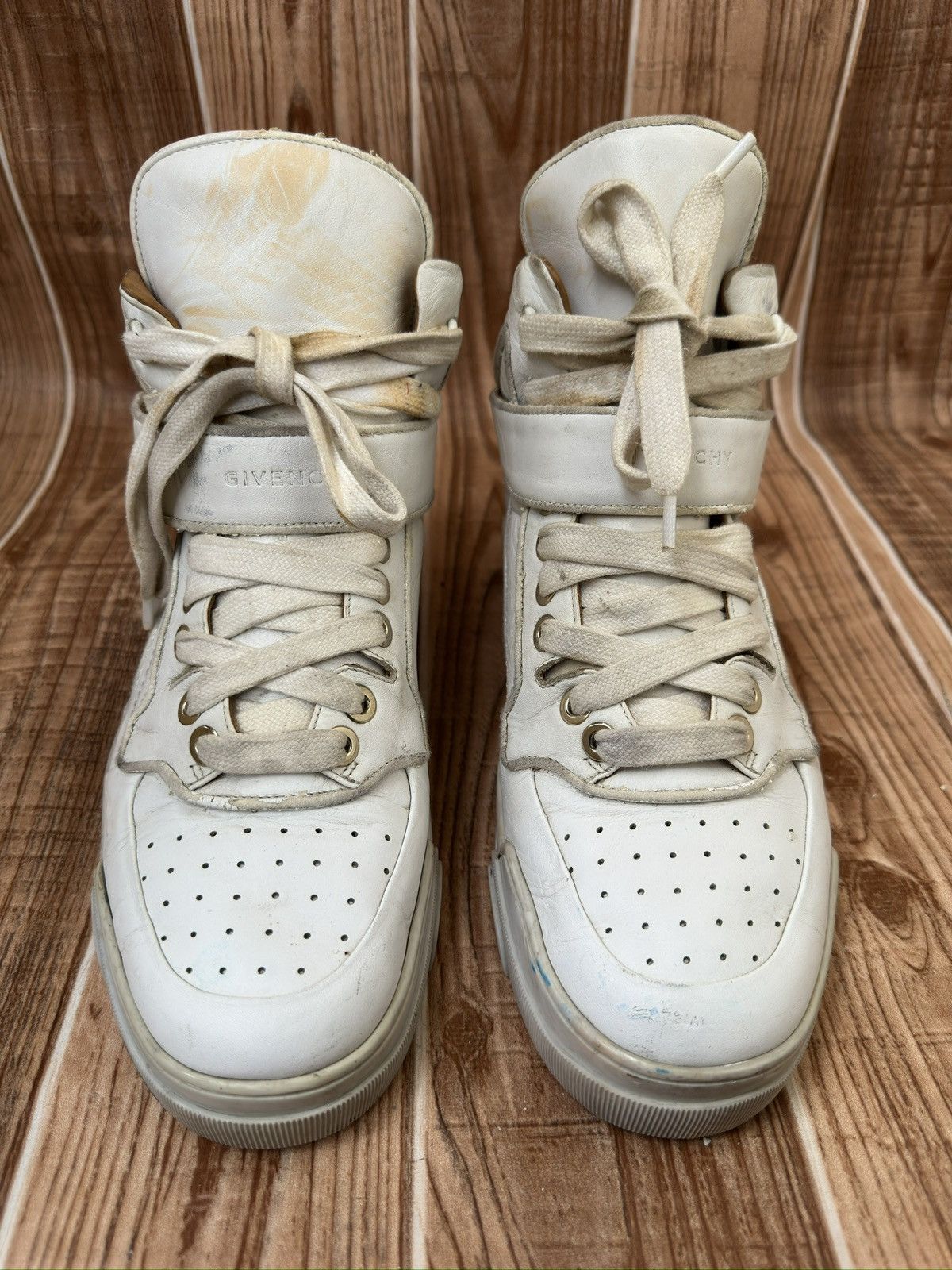 Givenchy Givenchy Tyson Leather White Hightop Sneaks | Grailed