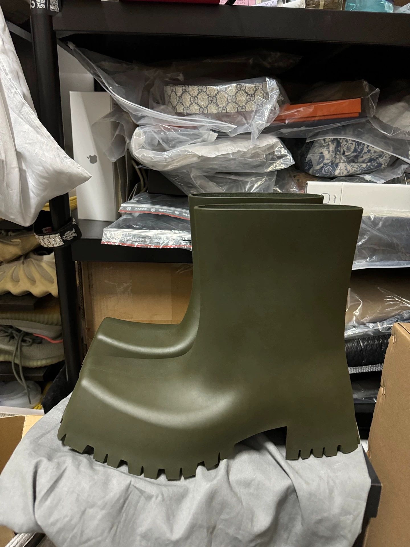 Balenciaga Balenciaga Trooper 42 Dark Green Unworn dust bag & card ...