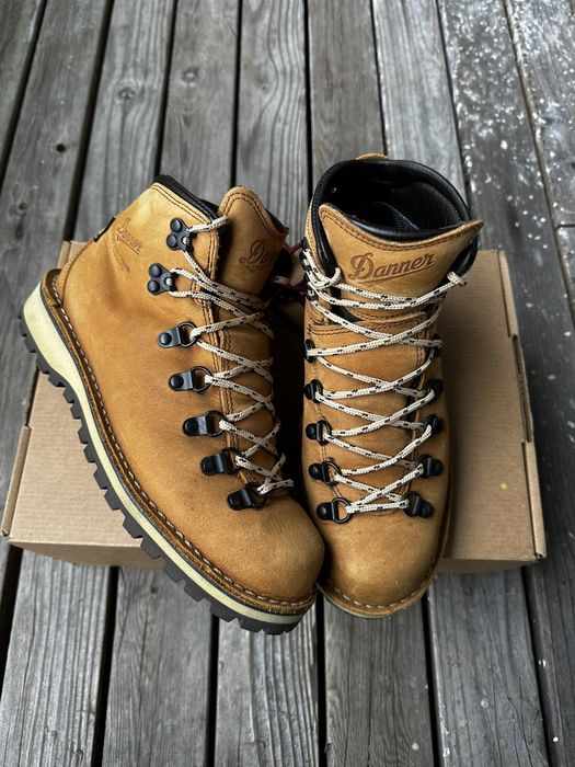 Danner Danner Mountain Light Boot | Grailed
