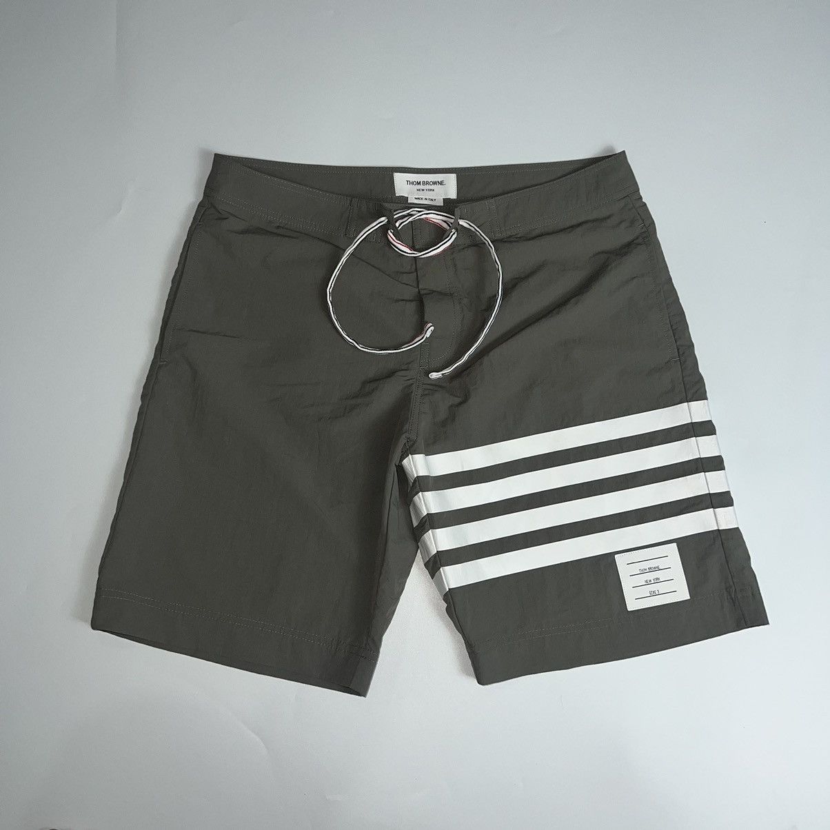 Luxury × Thom Browne SHORT THOM BROWNE | Grailed