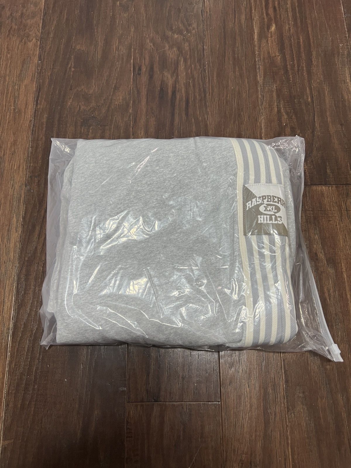 The GV Gallery GV Gallery Raspberry Hills Lil Leon Sweatpants Grey ...