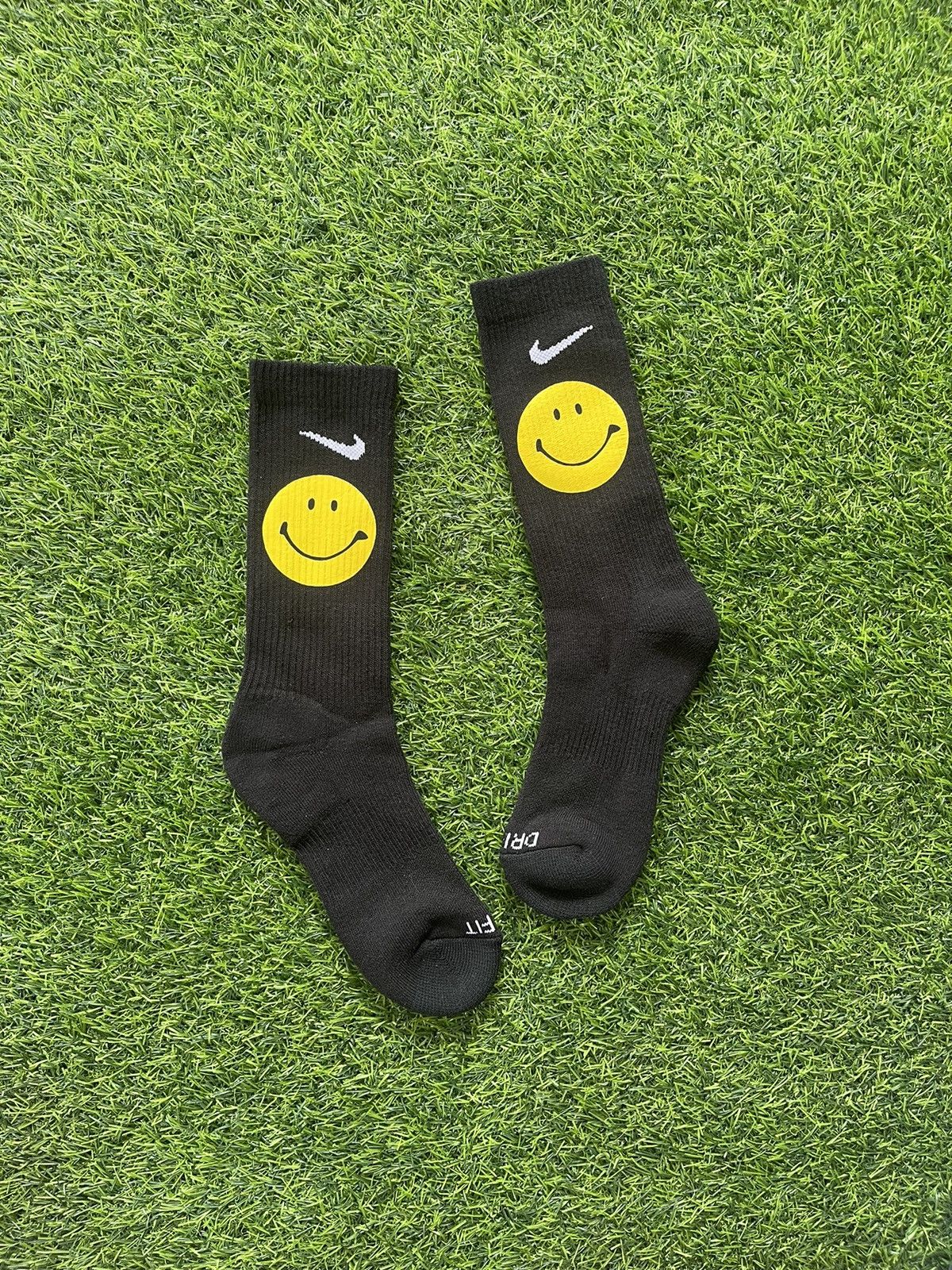 Custom × Nike × Streetwear CUSTOM NIKE SMILEY SOCKS | Grailed