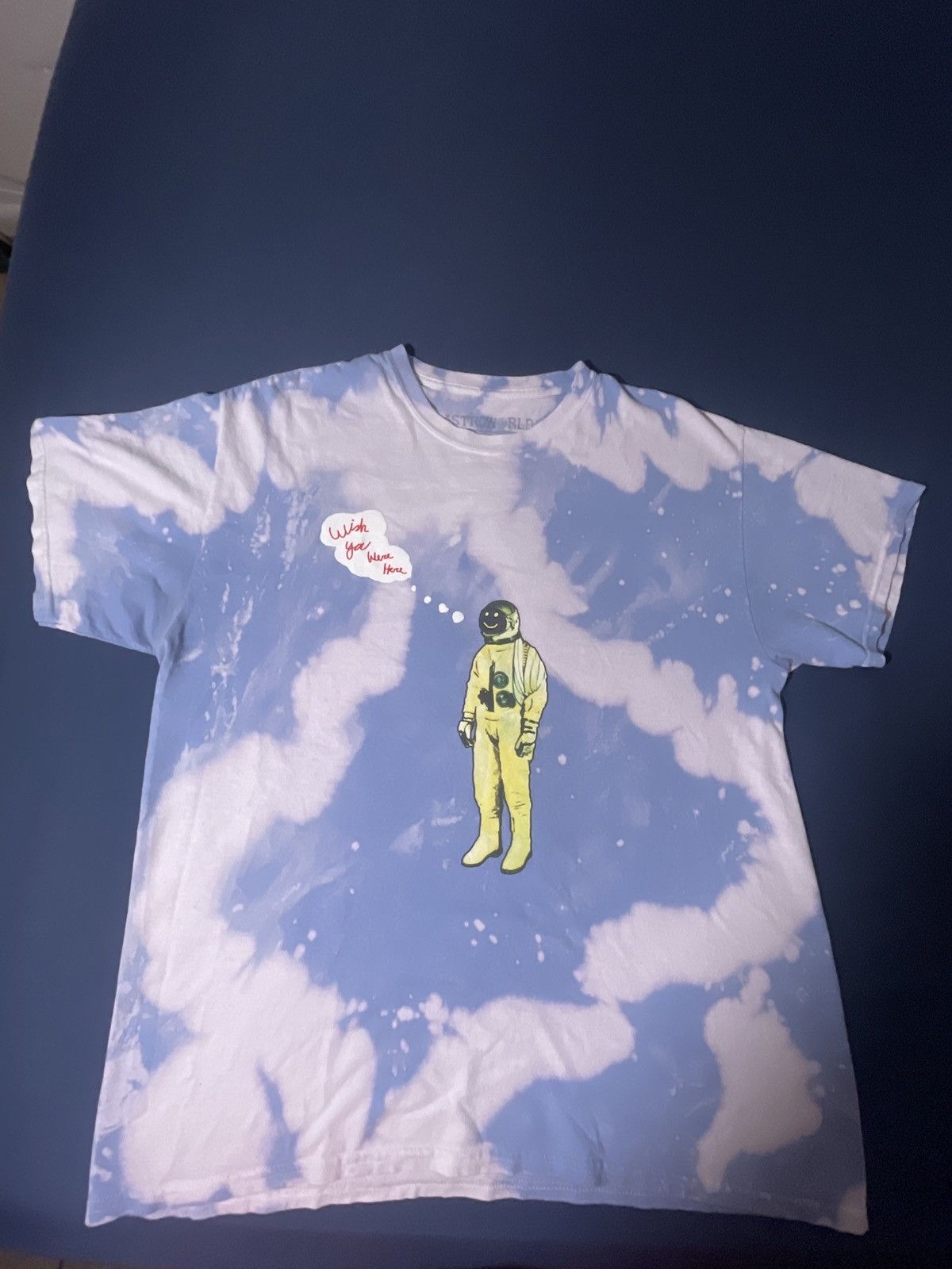 Streetwear × Travis Scott Travis Scott Astroworld Tour Astronaut tee ...