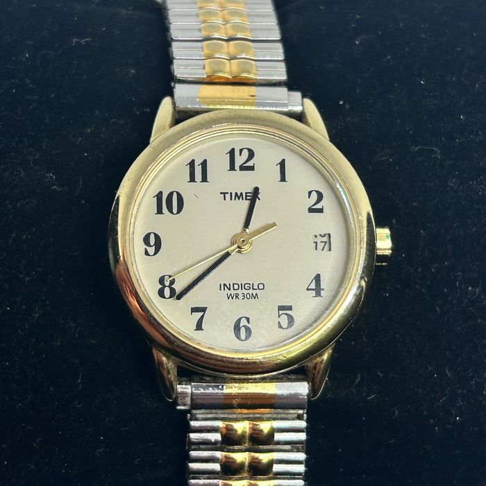 Timex Timex Indiglo V7 Two Tone WR 30M Expandable Band Women Watch ...