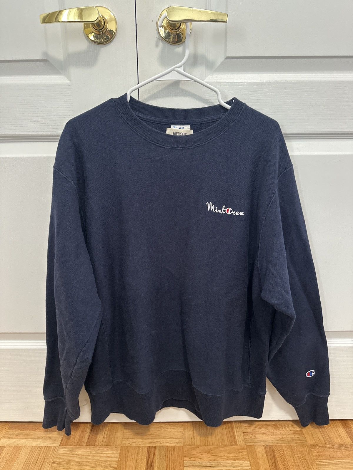 Champion MintCrew x Champion Reverse Weave Logo Navy Crewneck Large ...