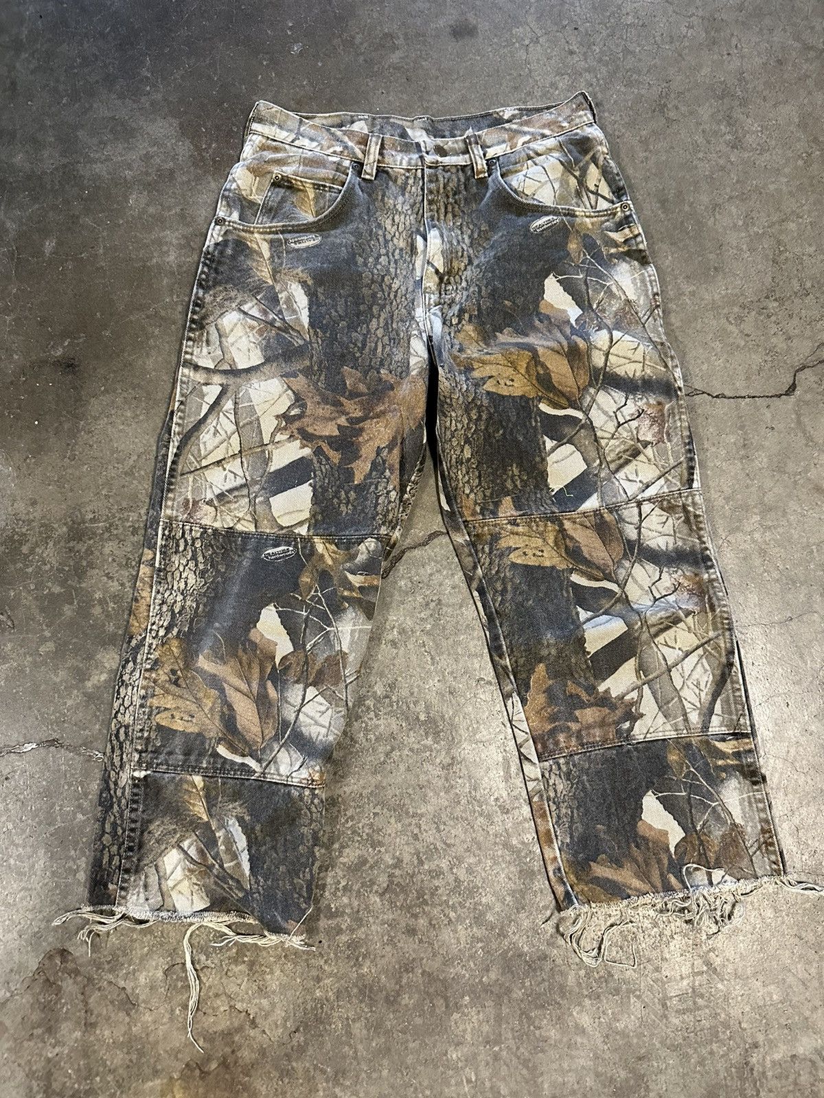 Vintage Cropped Realtree x Wrangler Denim Jeans | Grailed
