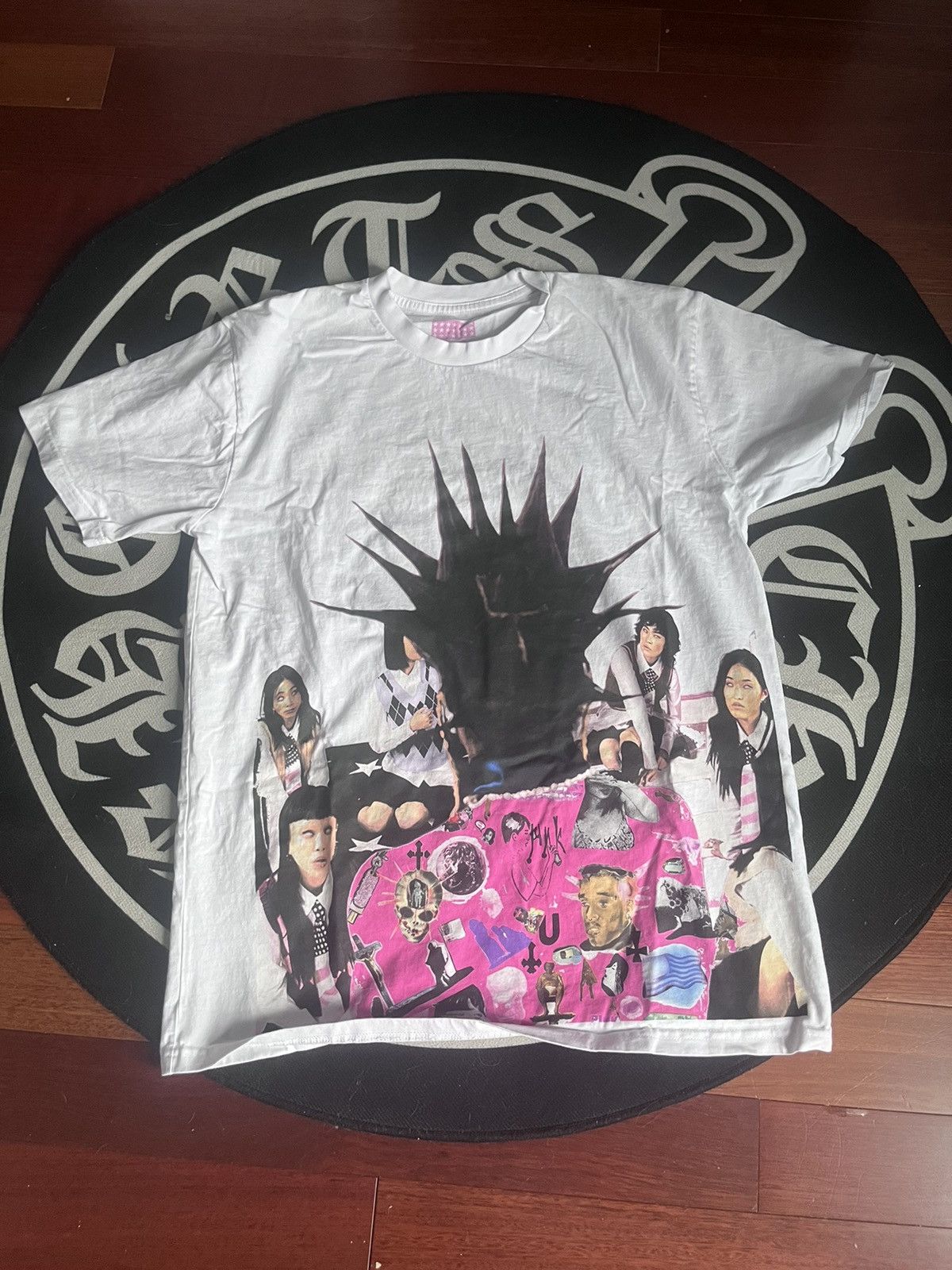 Band Tees Lil uzi vert pink tape tour merch | Grailed