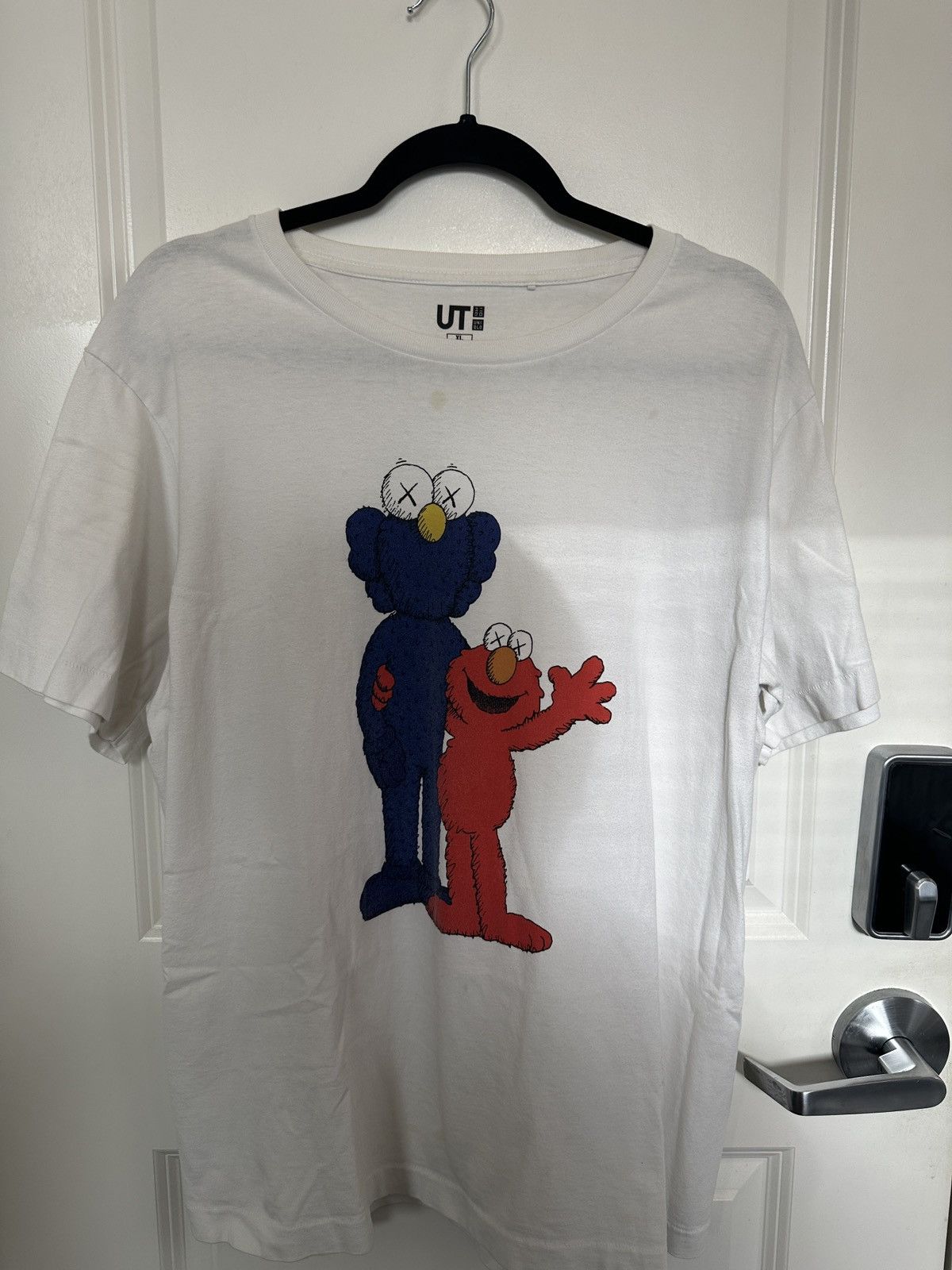 Kaws × Uniqlo KAWS x Uniqlo x Sesame Street BFF Elmo Tee | Grailed