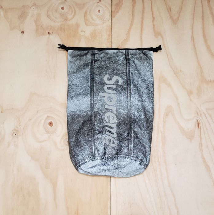 Supreme Supreme Waterproof Reflective Speckled Backpack | Grailed