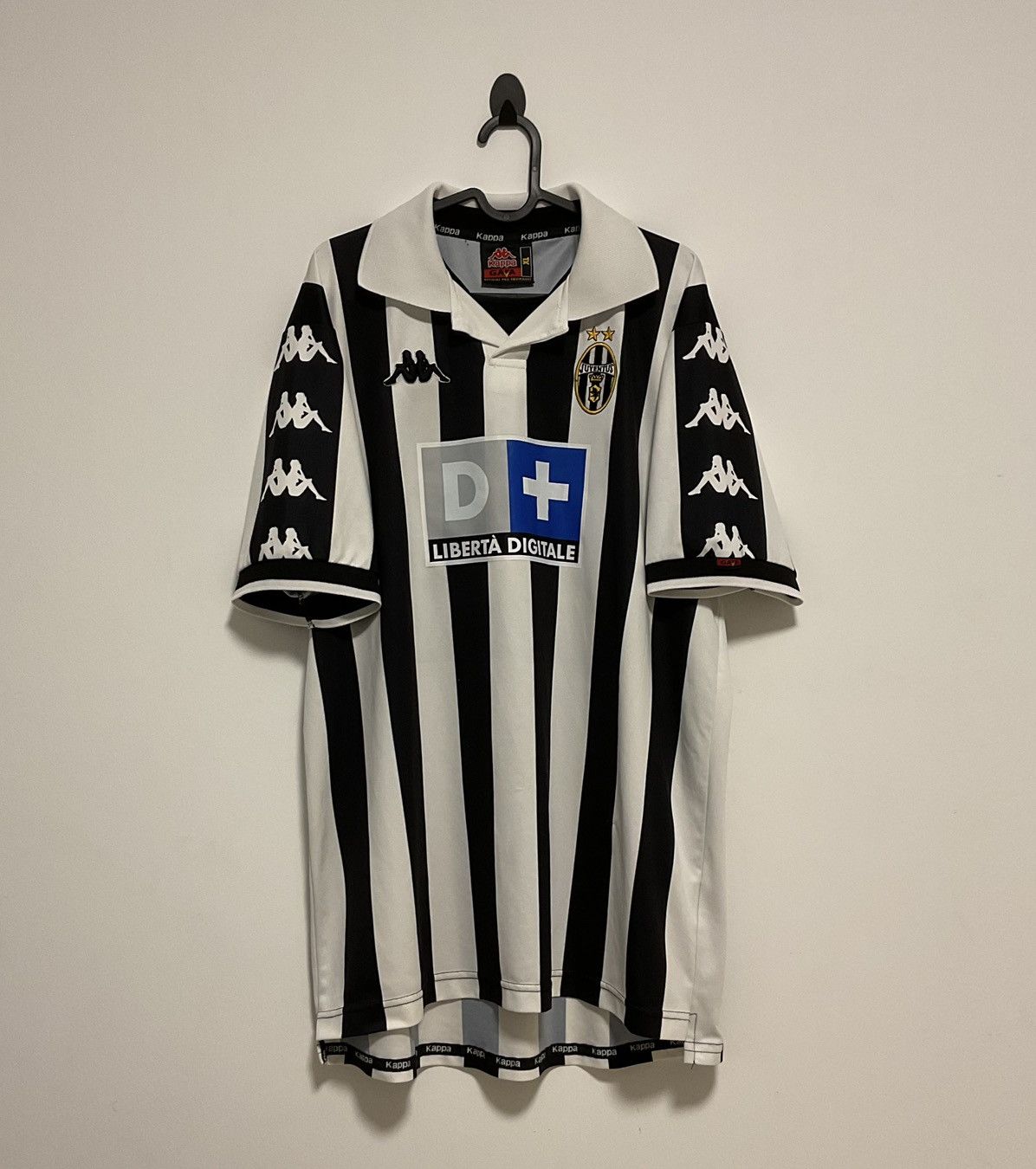 Kappa Juventus 1999-00 Home Jersey ⚪️⚫️ | Grailed