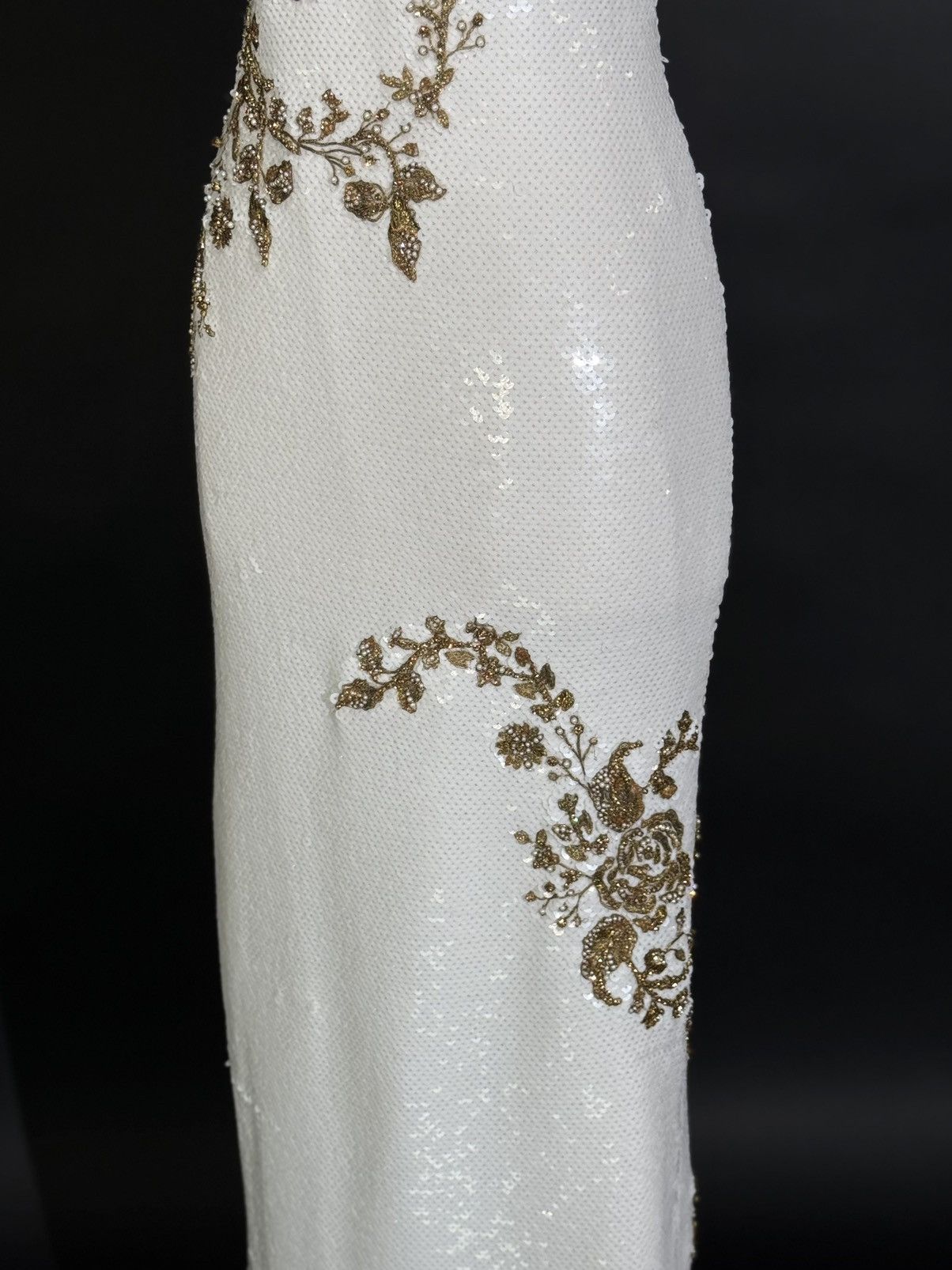 Monique Lhuillier Brand New Monique Lhuillier Embroidered Sequin Column ...