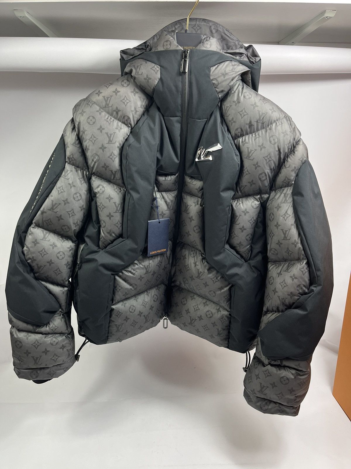 Louis Vuitton × Virgil Abloh 2054 Heat & water sensitive technical ...