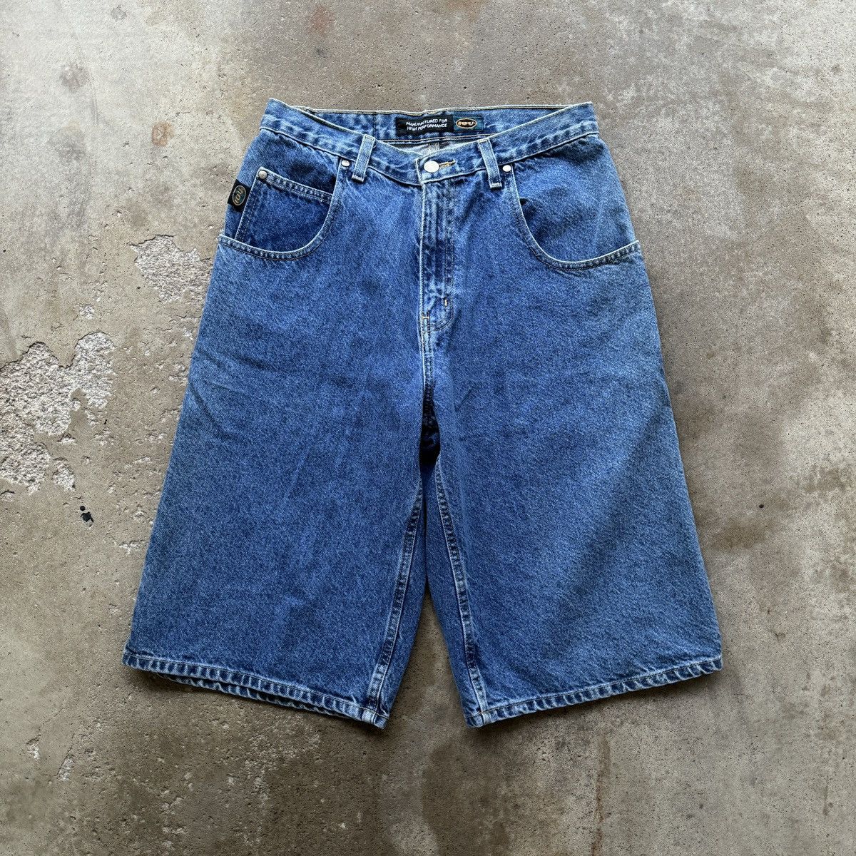 Vintage VINTAGE BAGGY DENIM SKATER JEAN SHORTS JORTS 29 | Grailed