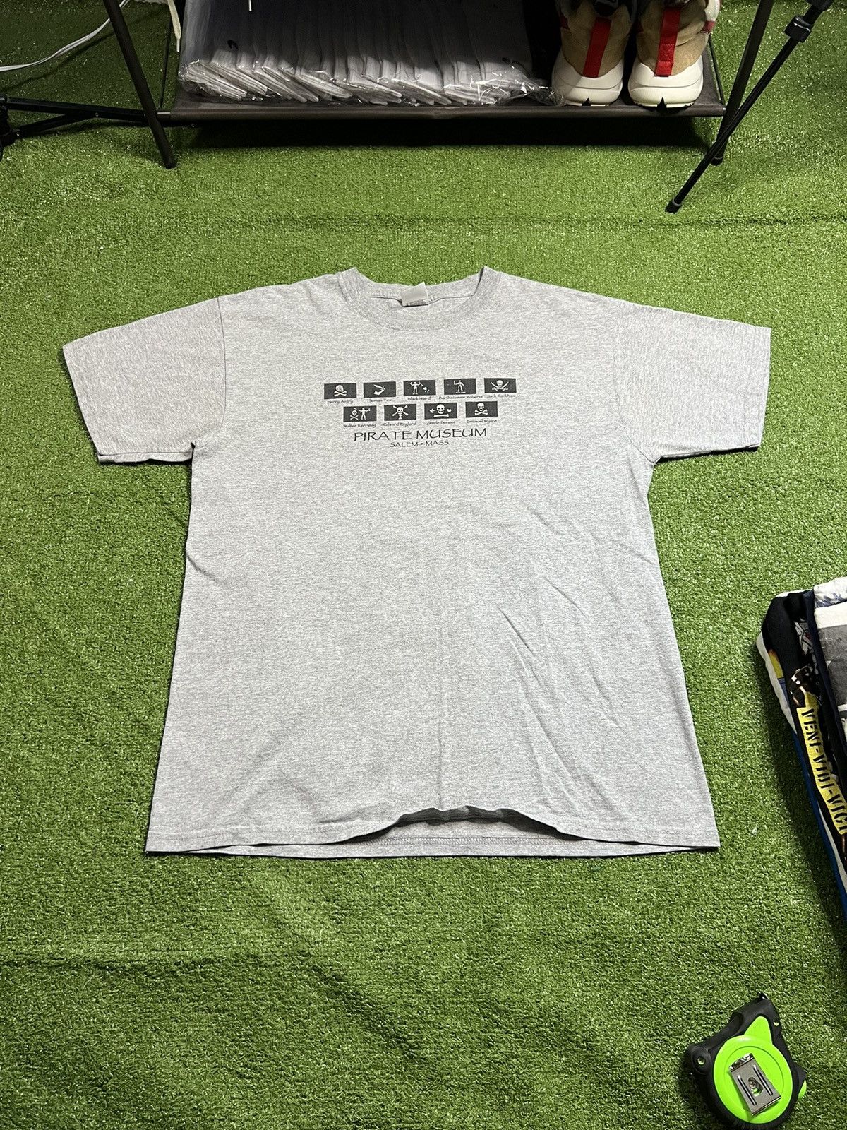 Vintage vintage pirate museum destination grey skull shirt | Grailed